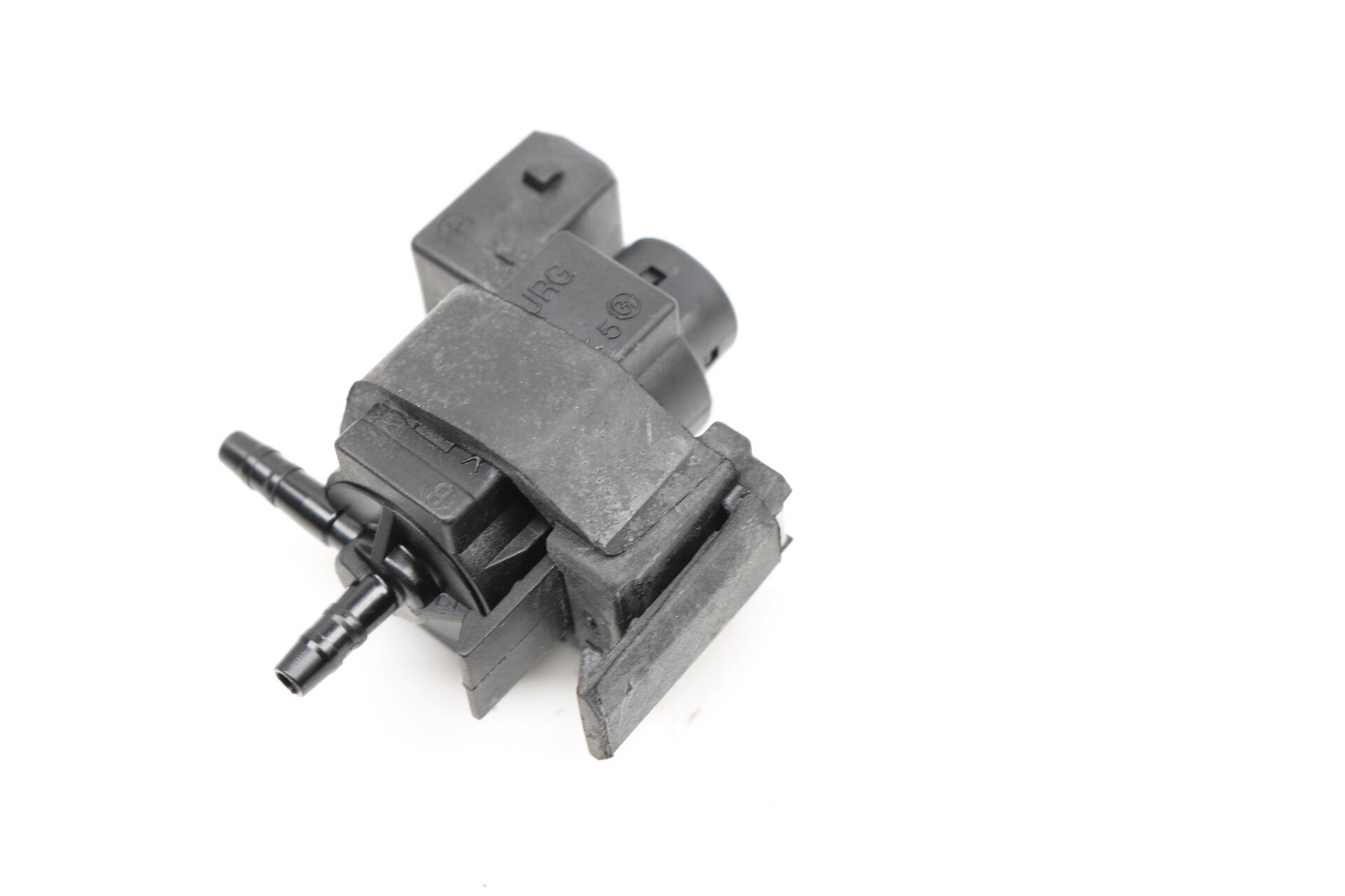 BMW Vacuum Control Valve 11747810831