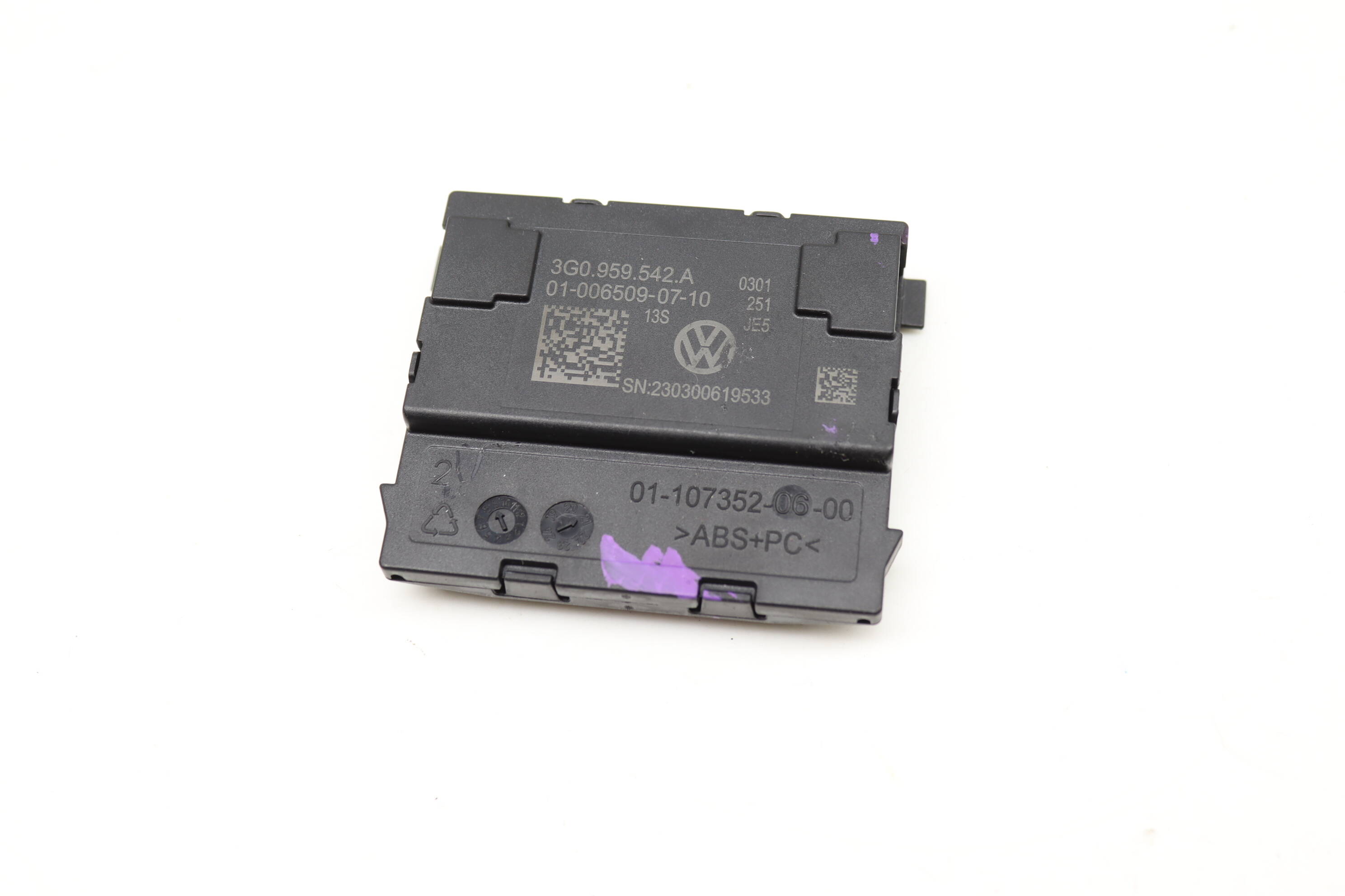 VW Steering Wheel Contact Detection Module 3G0959542A