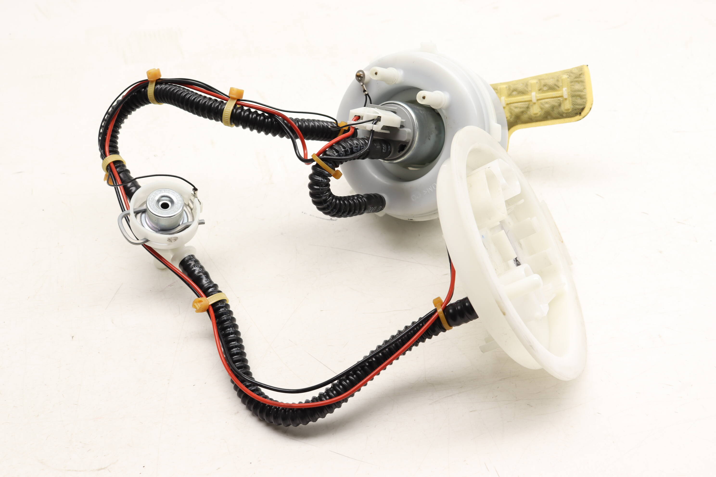 BMW In-Tank Fuel Pump Assembly 16117341301