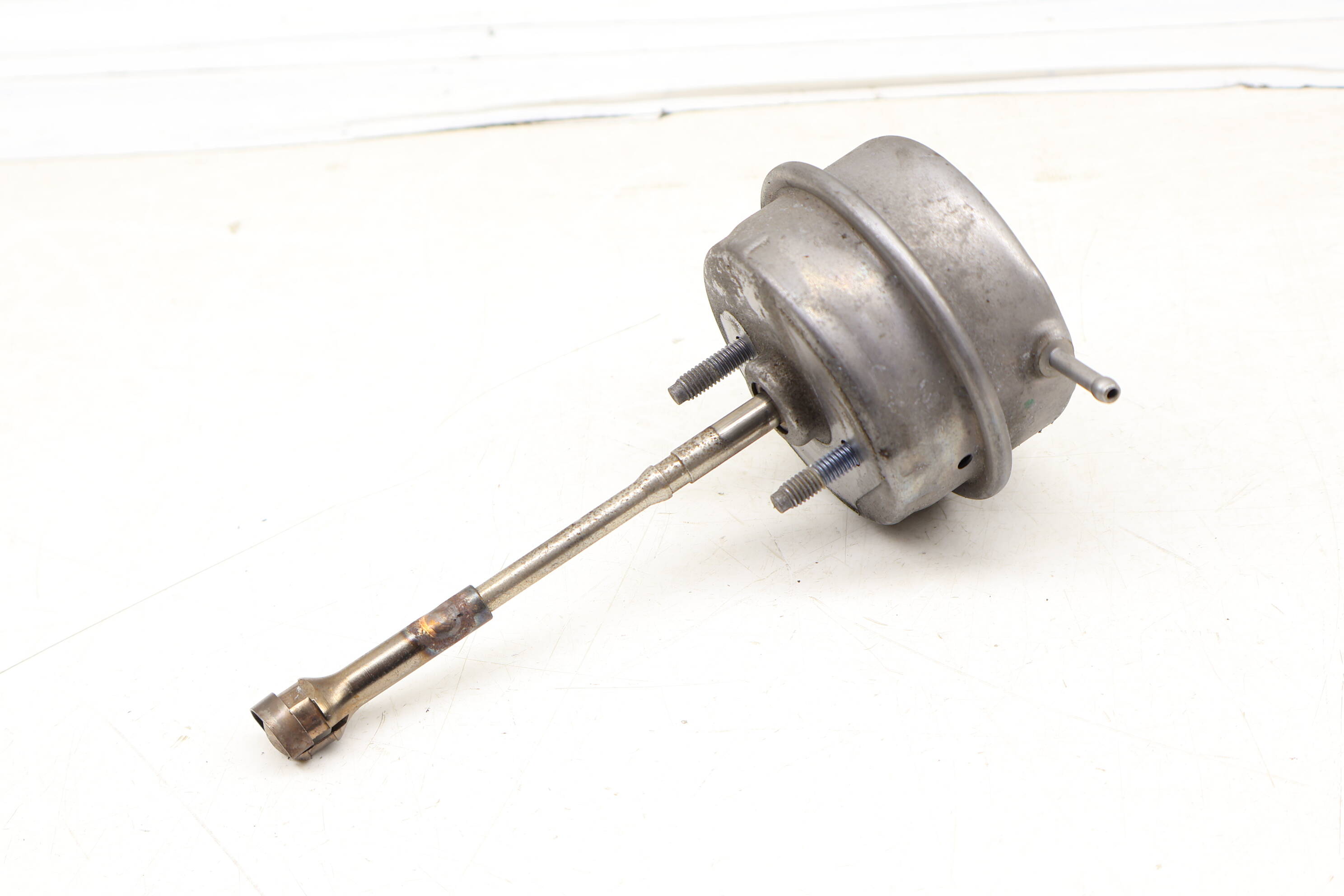Audi Turbo Wastegate Actuator / Vacuum Unit 06M145461D