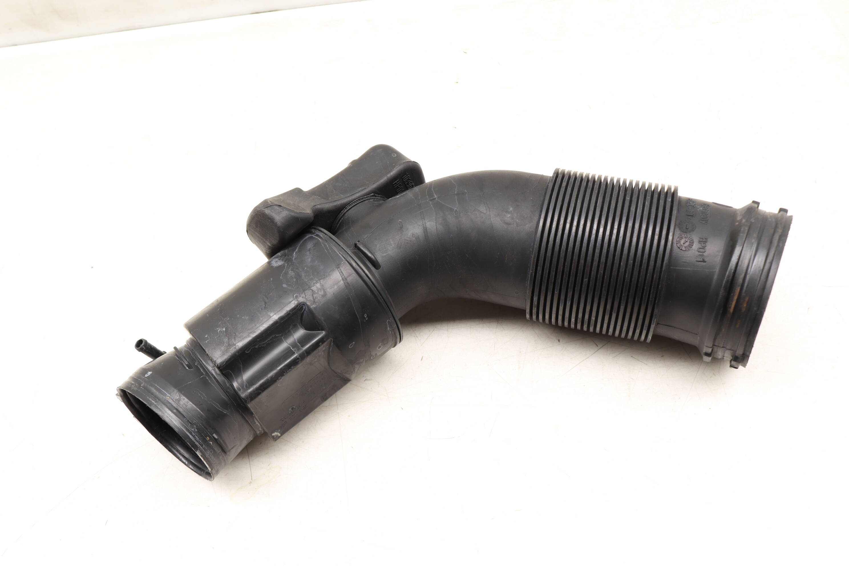 Porsche Air Intake Hose / Tube (Cayenne) 7P0129684B