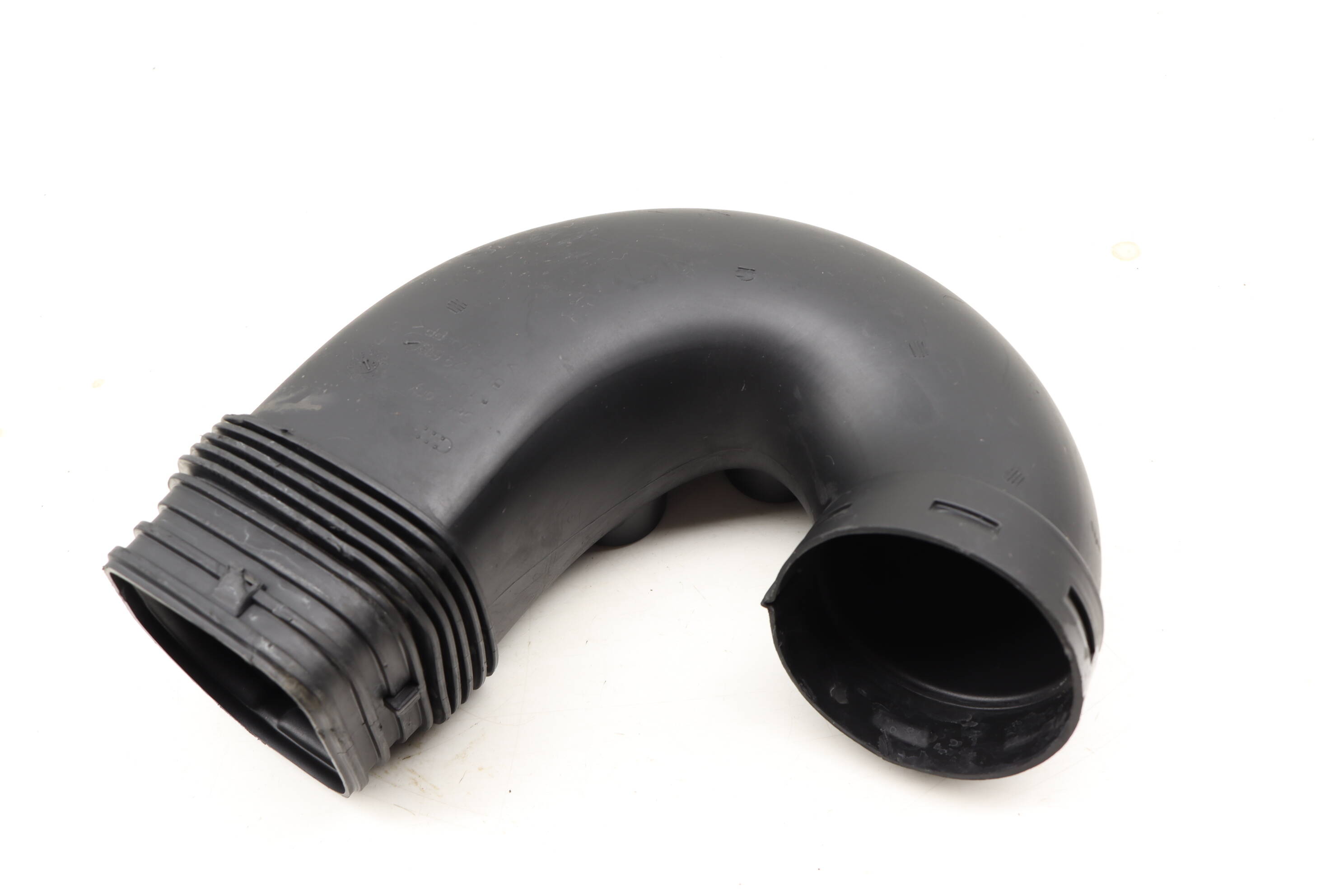 Audi Air Intake Duct / Tube (Q3 Quattro, Q3) 8U0129618F