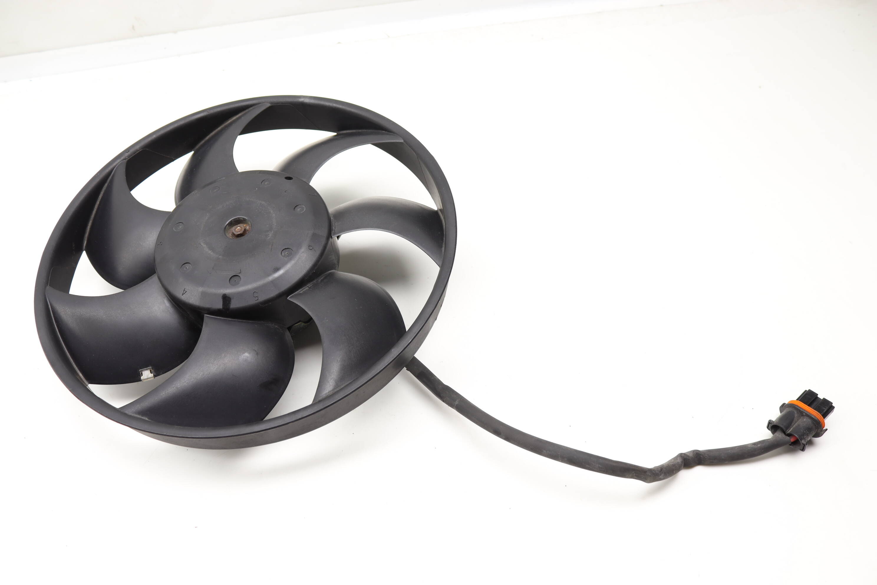 Land Rover Electric Cooling Fan (Smaller) LR100364