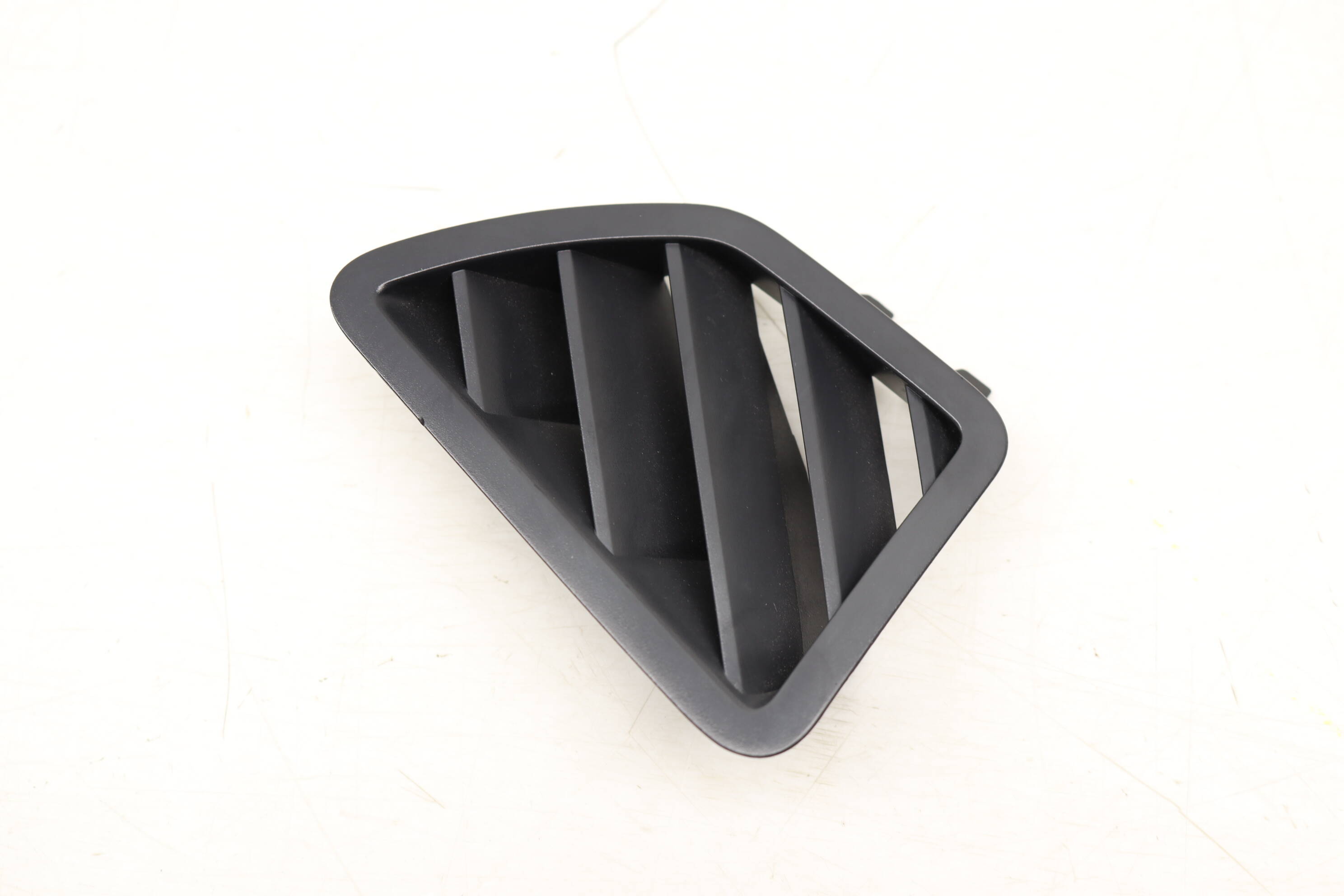 BMW Left Dash Air Vent Defroster Grille (X6, X5) 51456982427