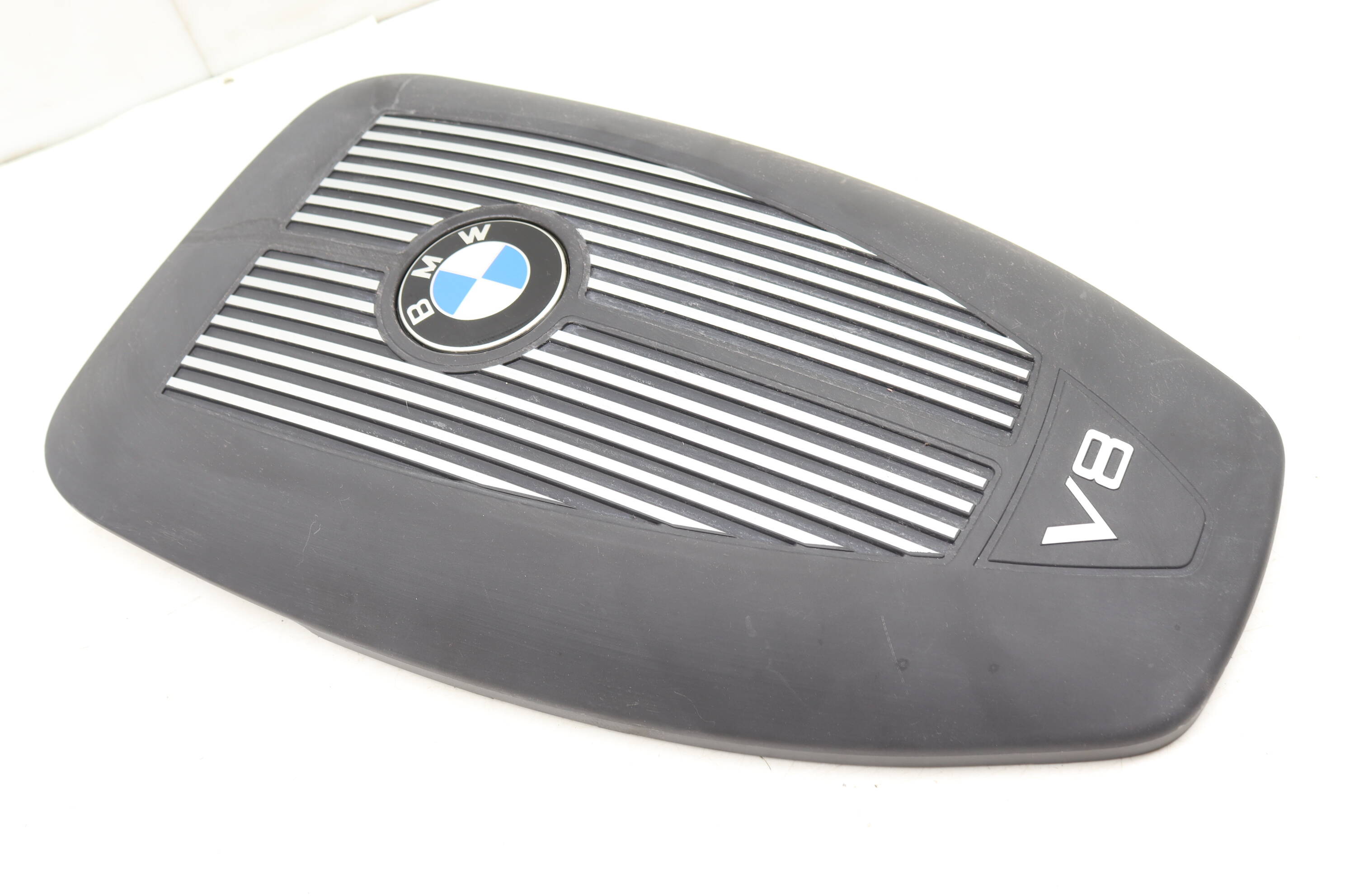 WolfAutoParts.com - ENGINE COVER - BMW X5 - 13717548904