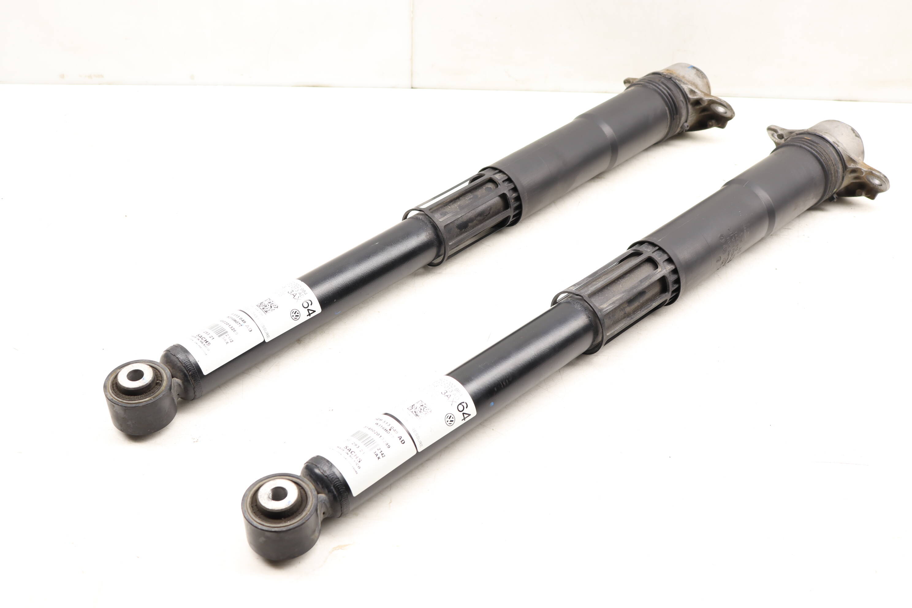 VW Rear Strut / Shock Absorber Set (Taos) 5QM513049AD