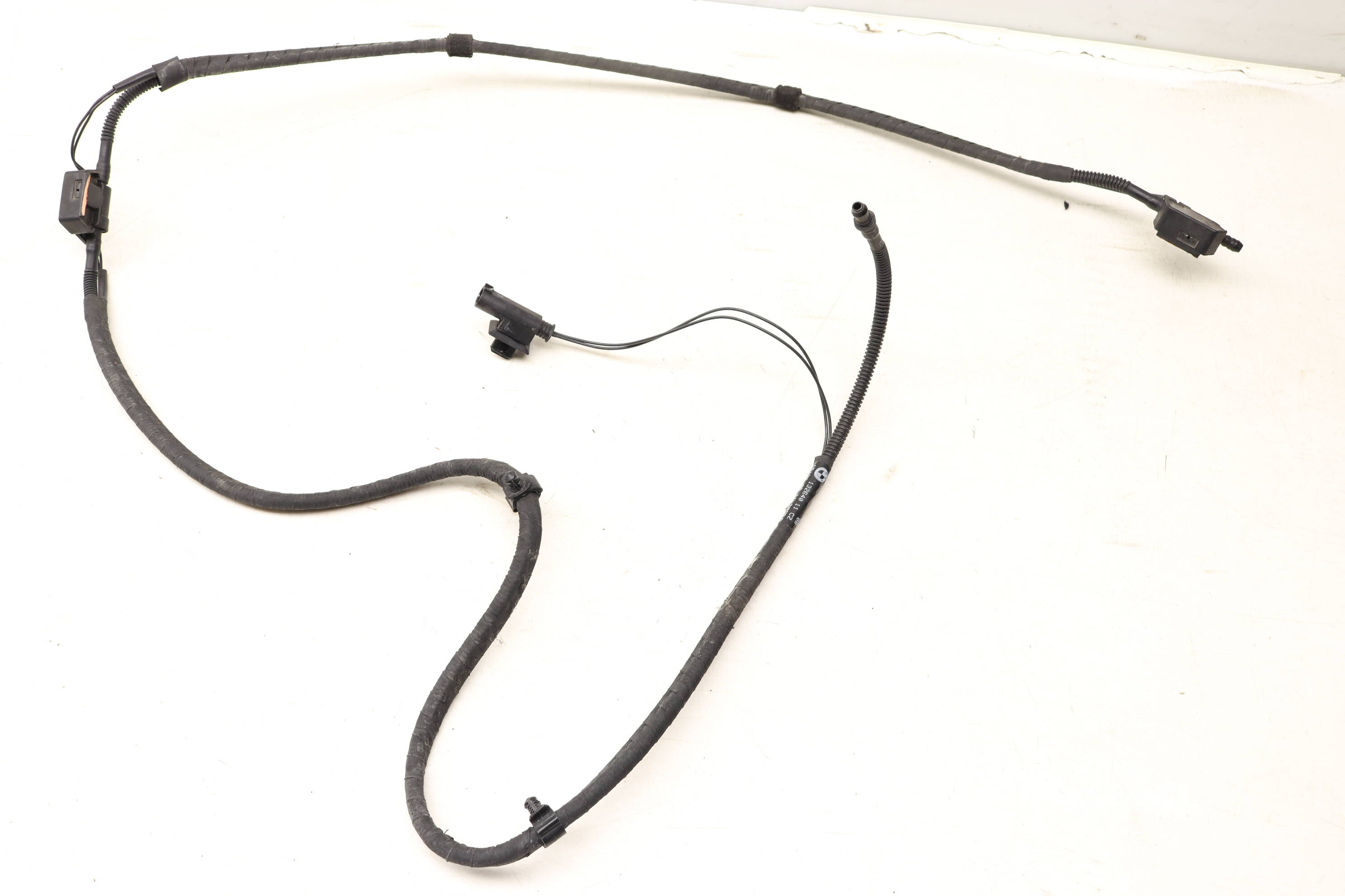 BMW Windshield Washer Sprayer Jet / Nozzle (X1) 61667350651