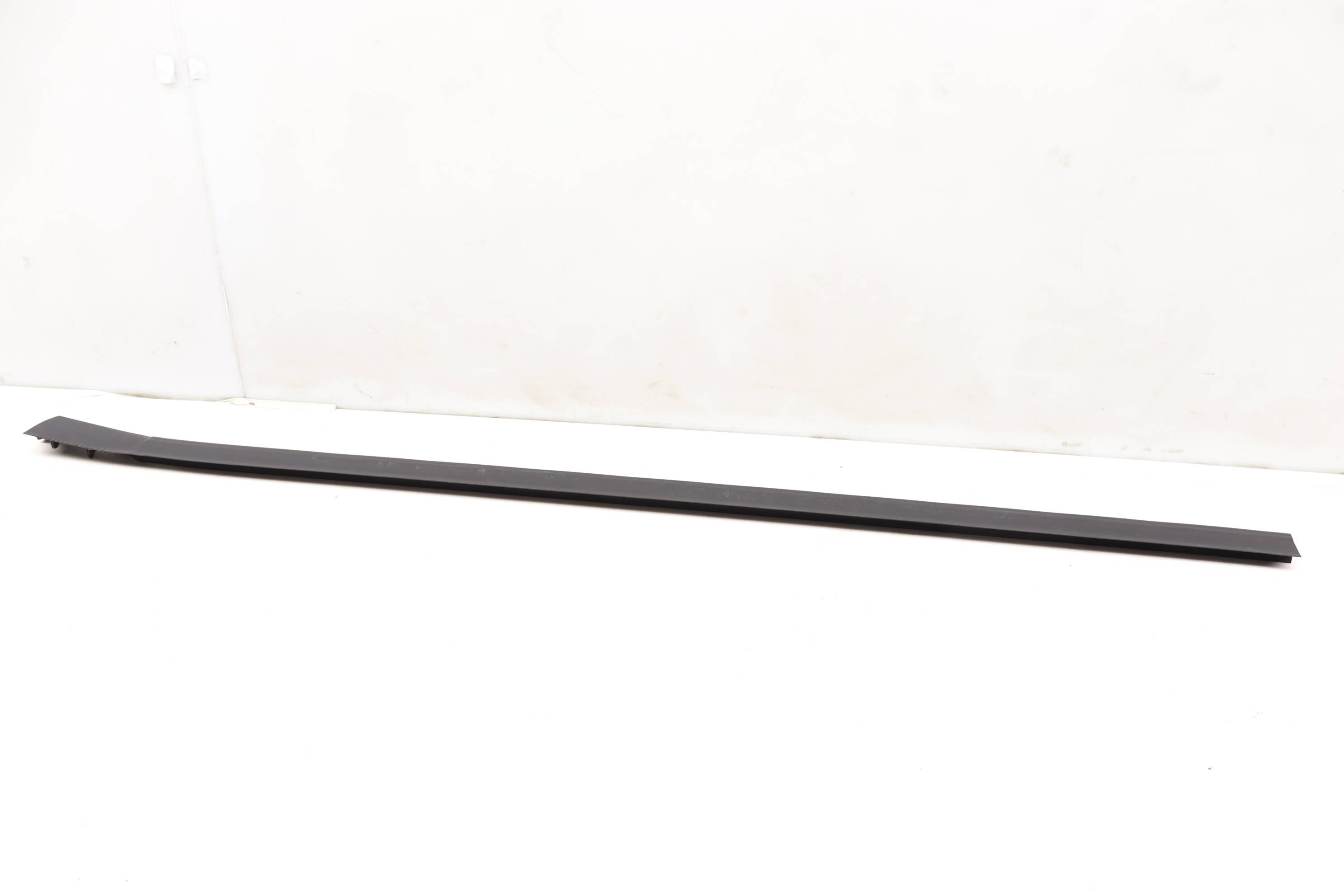 BMW Lower Outer Door Seal / Weather Stripping 51767275295