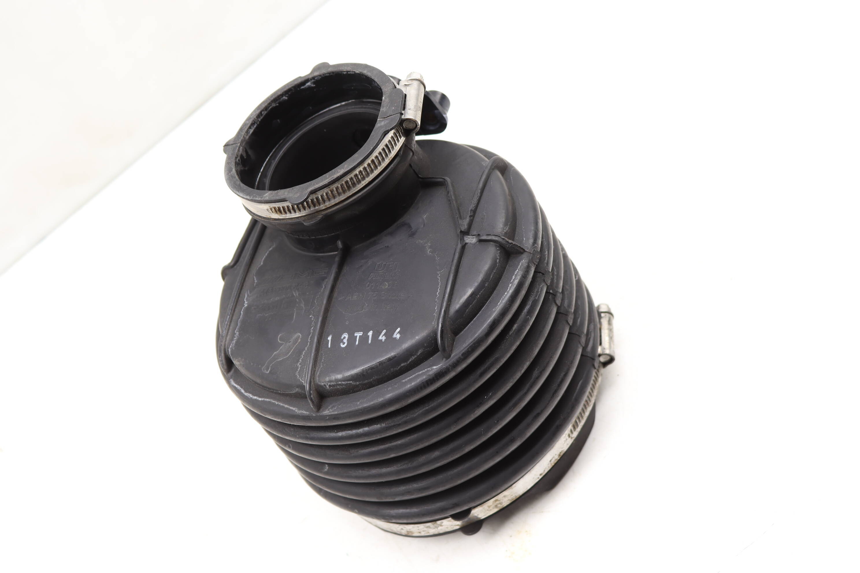 Mercedes-Benz Turbocharger Air Intake Duct / Pipe 1330900437