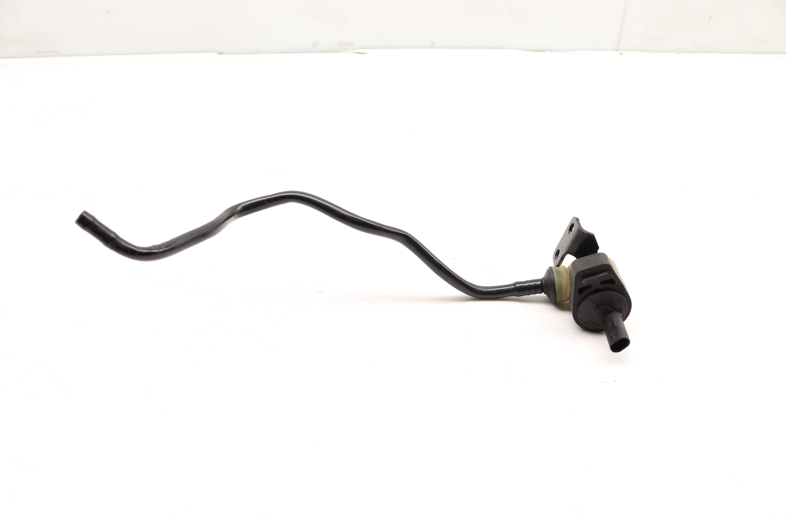 Audi Engine Breather Tube / Line 06E906506A