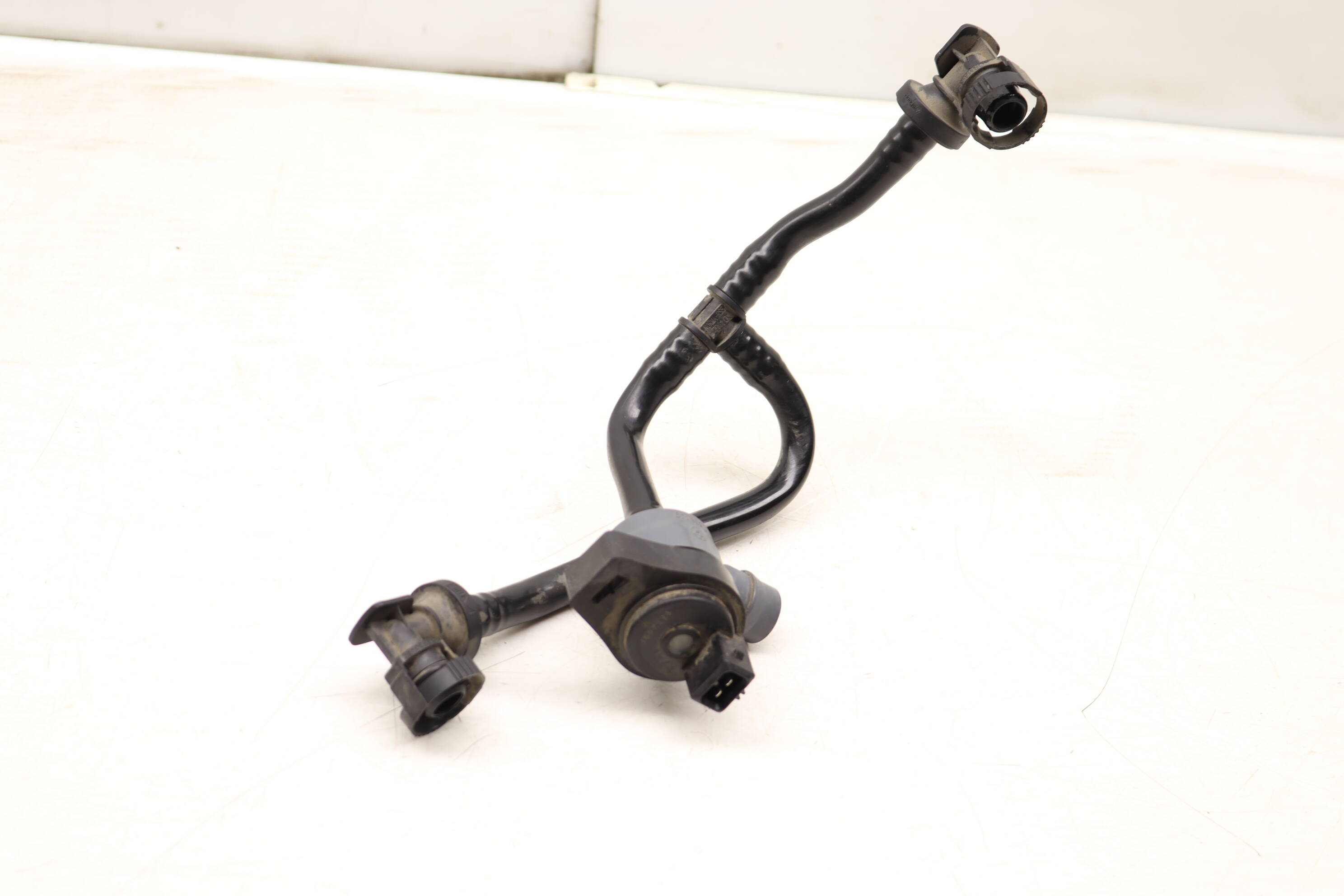 BMW Fuel Tank Vent Hose / Line (M4, M3) 13907848454