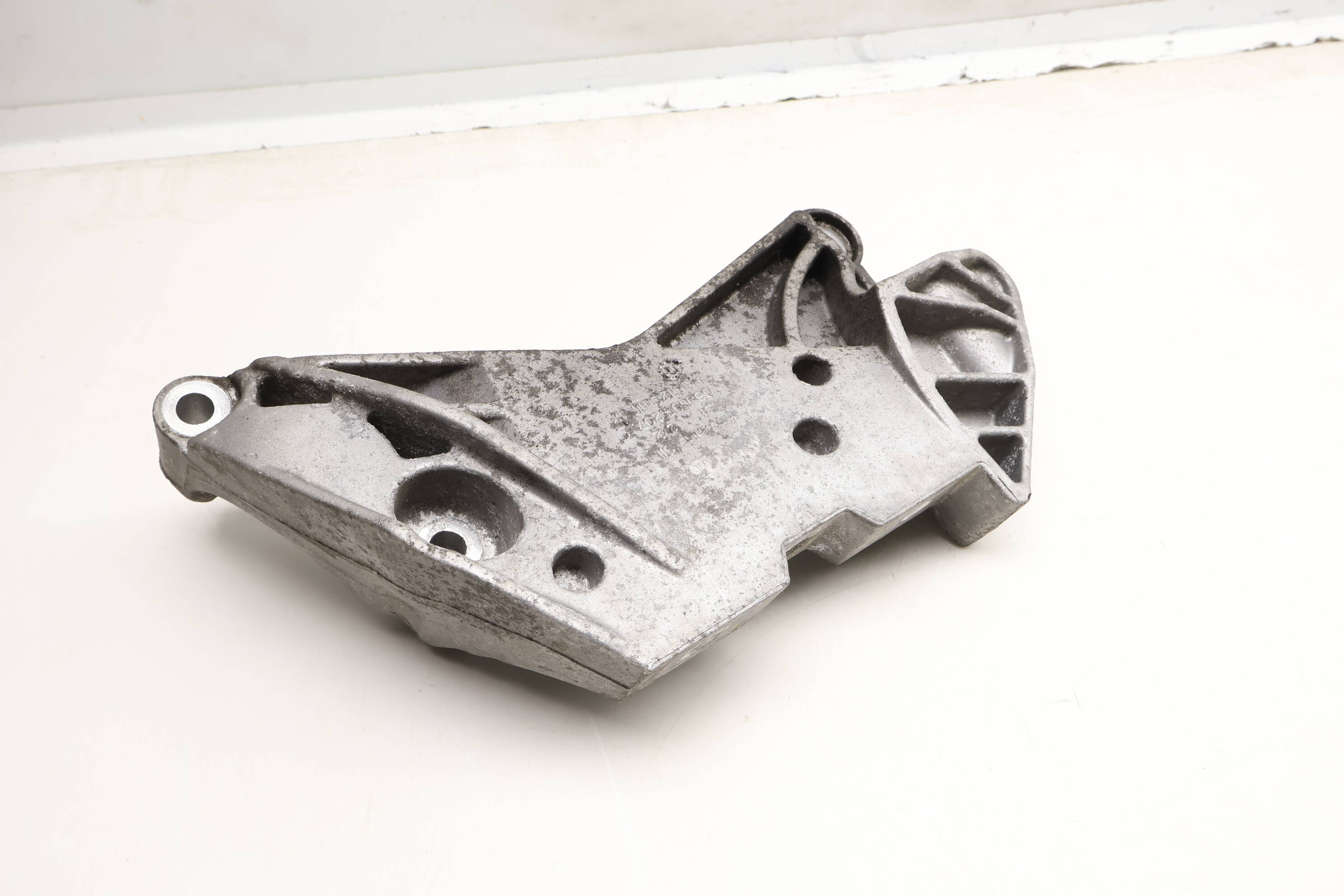 VW Right Engine / Motor Mount Bracket 06J199207P