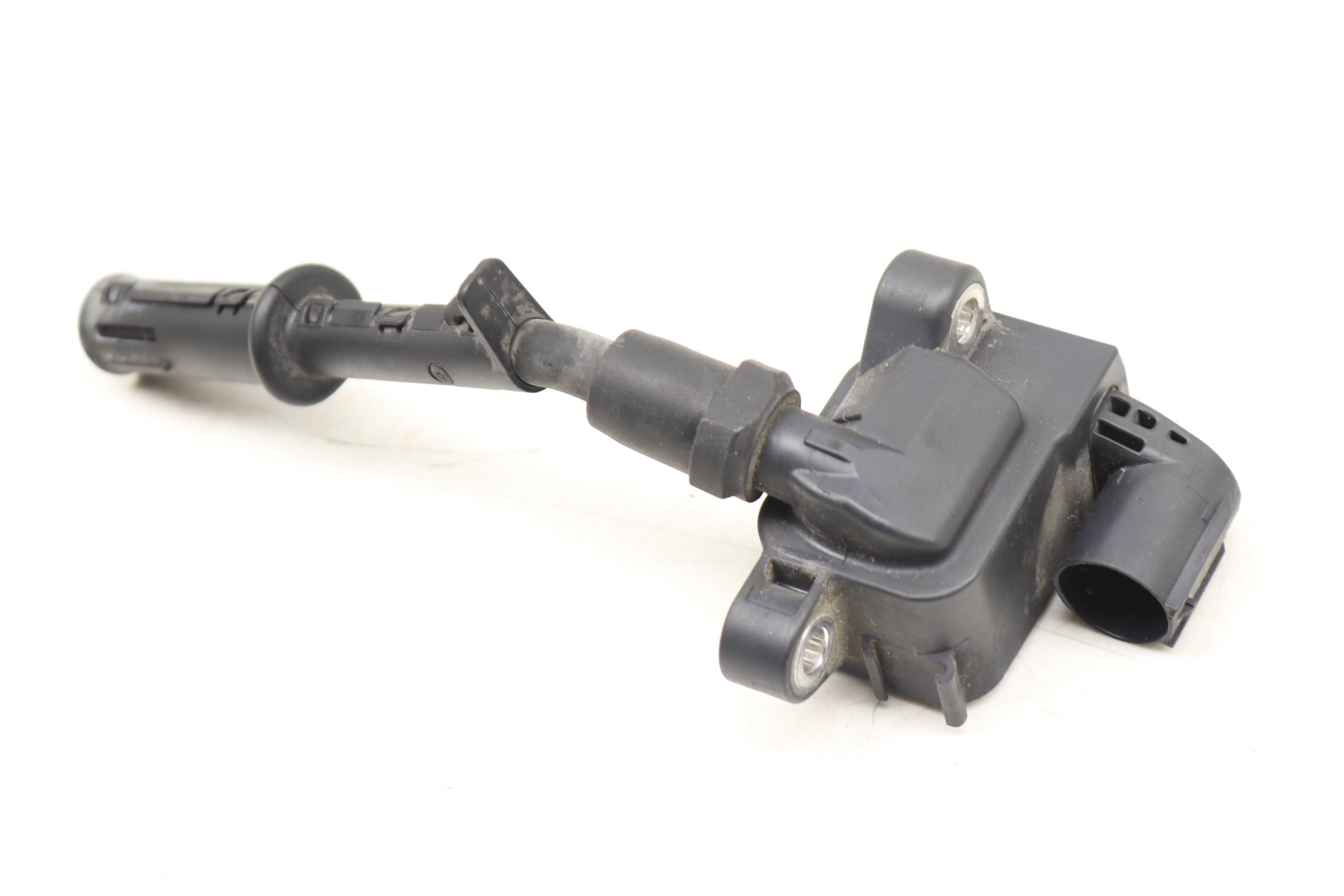 Mercedes-Benz Ignition Coil W/ Connector 2769060260