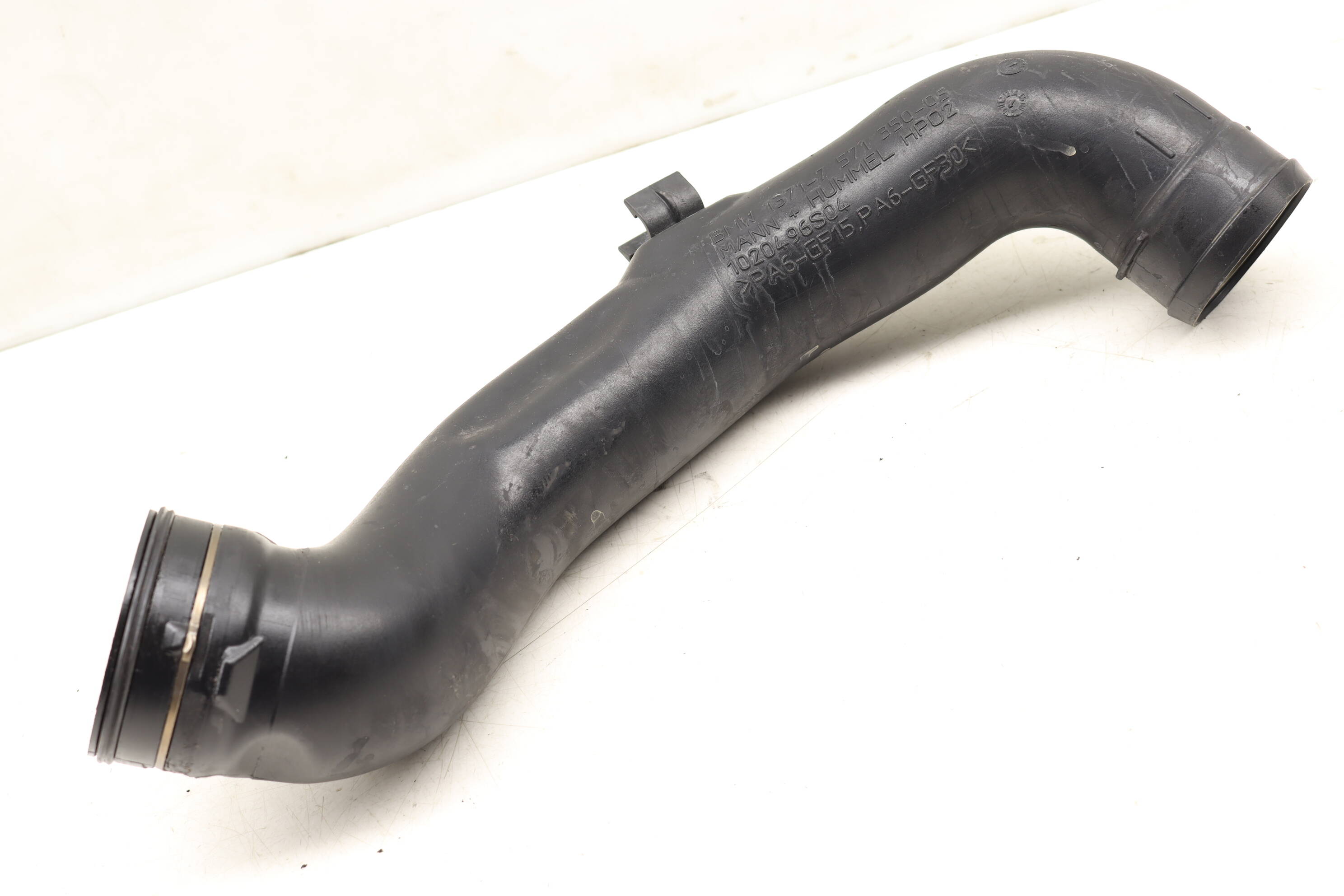 BMW Left Turbo Intercooler Hose / Tube (X6, X5) 13717571350