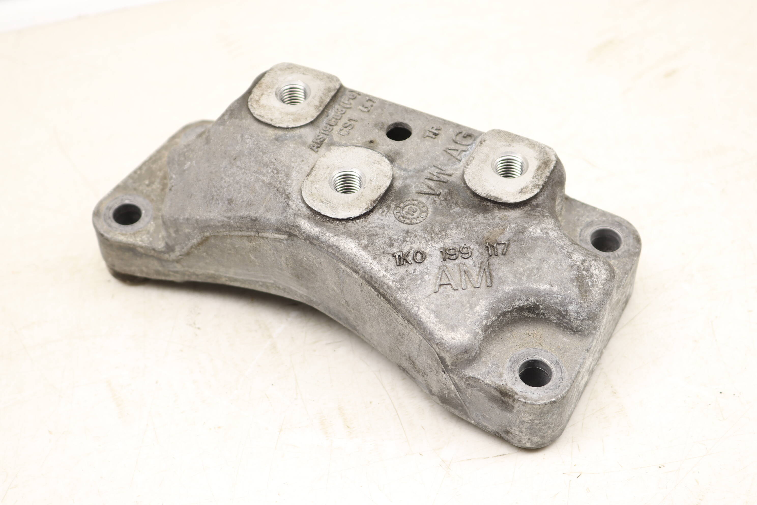 Audi Right Engine Mount (TT, TT Quattro, TTS Quattro) 8J0199262