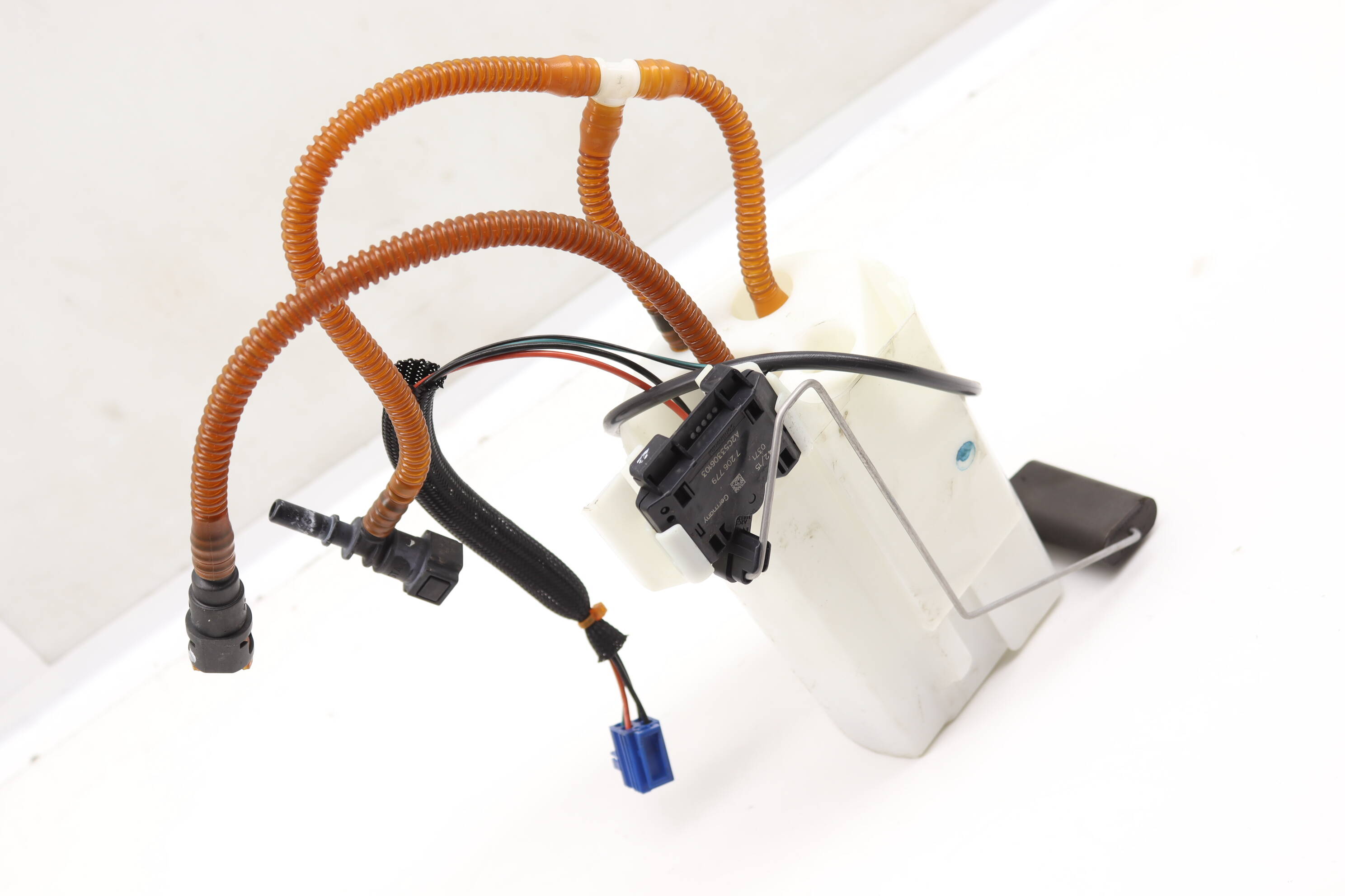 BMW In-Tank Fuel Pump Assembly (Z4) 16147363076