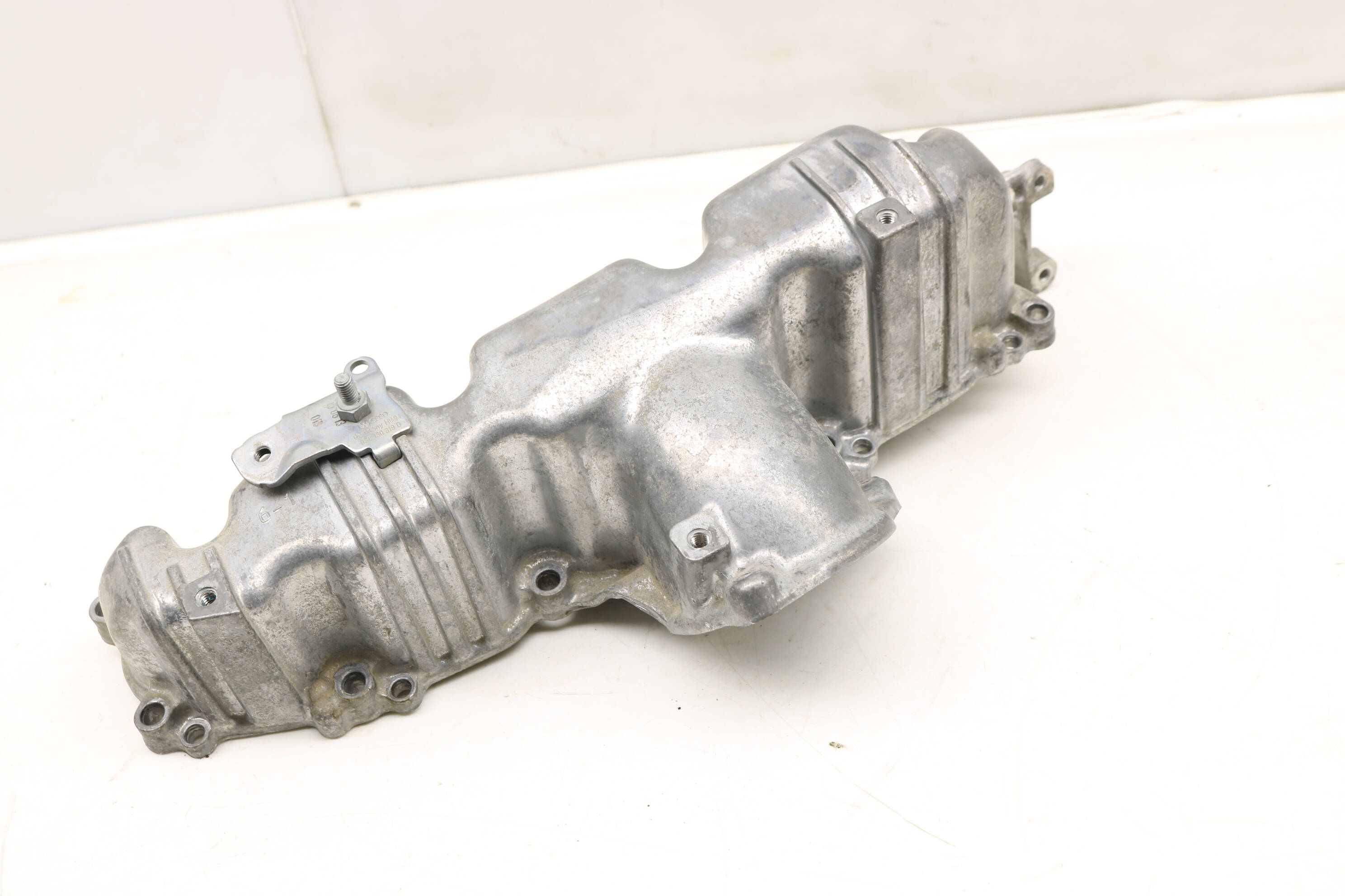 VW Intake Manifold (Golf, Jetta, Beetle) 03L129711E