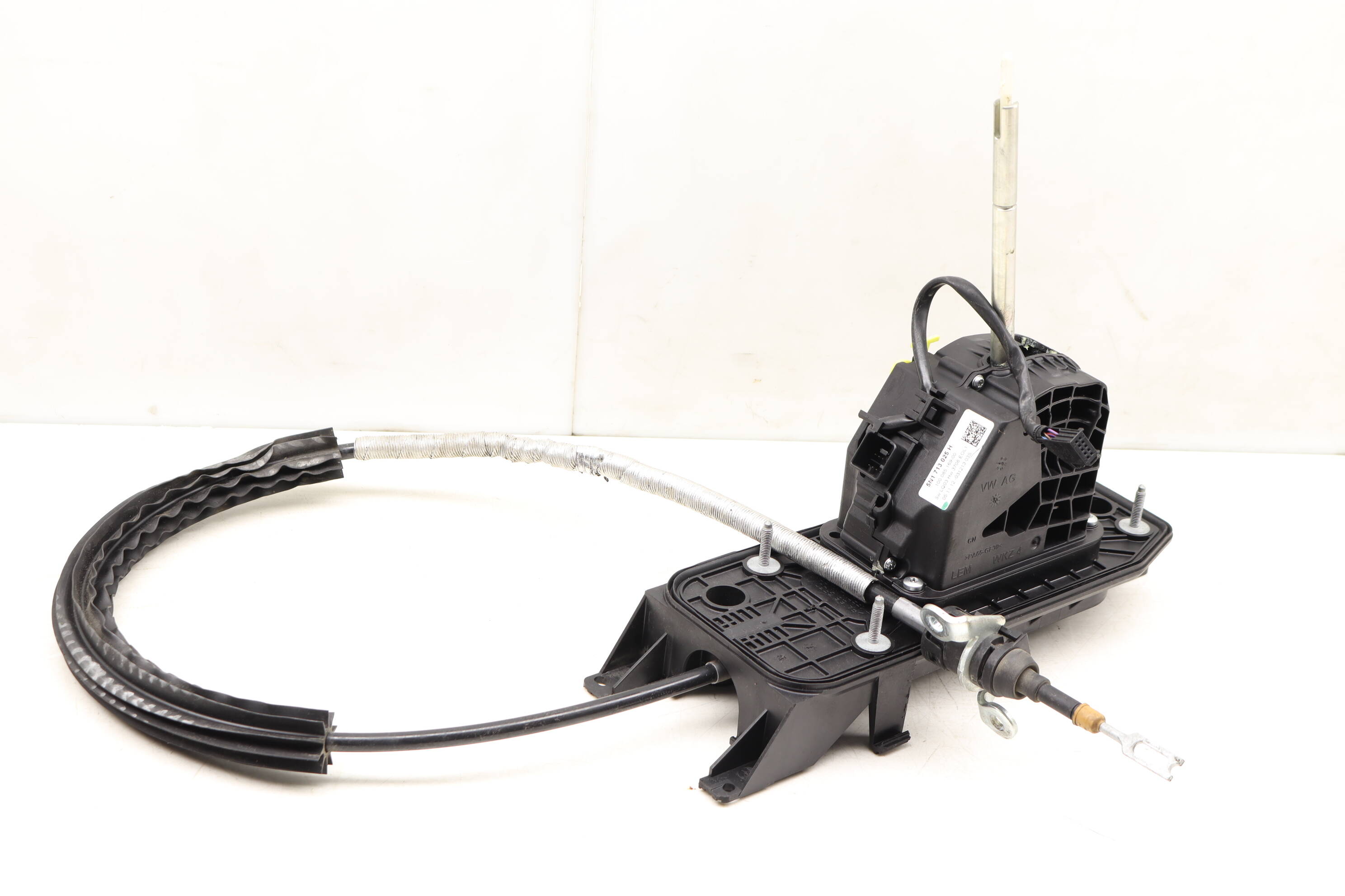 VW Shifter Assembly W/ Linkage (Tiguan) 5N1713025H