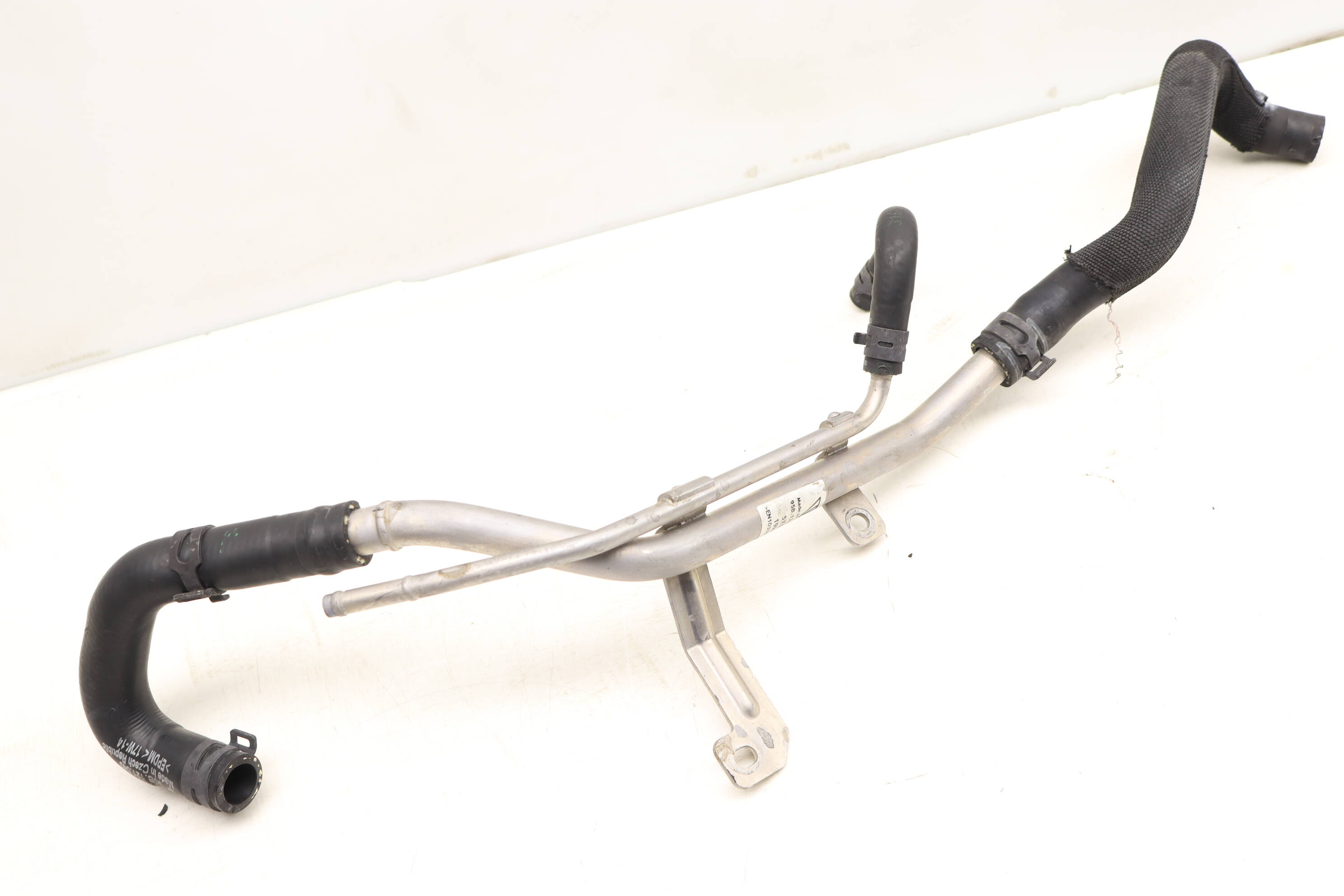 Porsche Coolant Hose / Line / Pipe Assembly (Macan) 95B121049