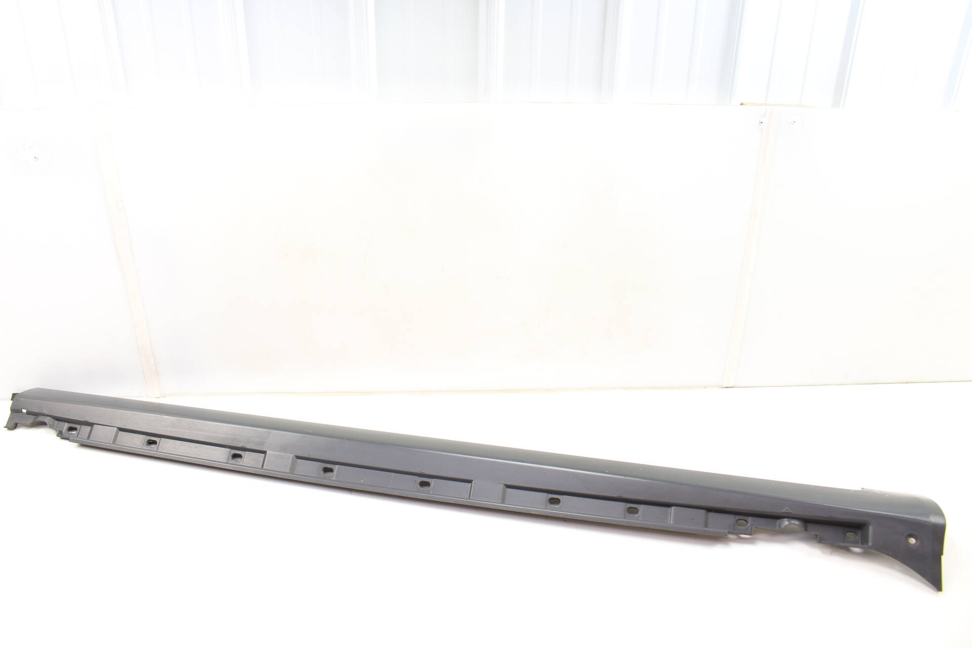 RIGHT - SIDE SKIRT / ROCKER PANEL - AUDI A4 S4 - 8E0853860