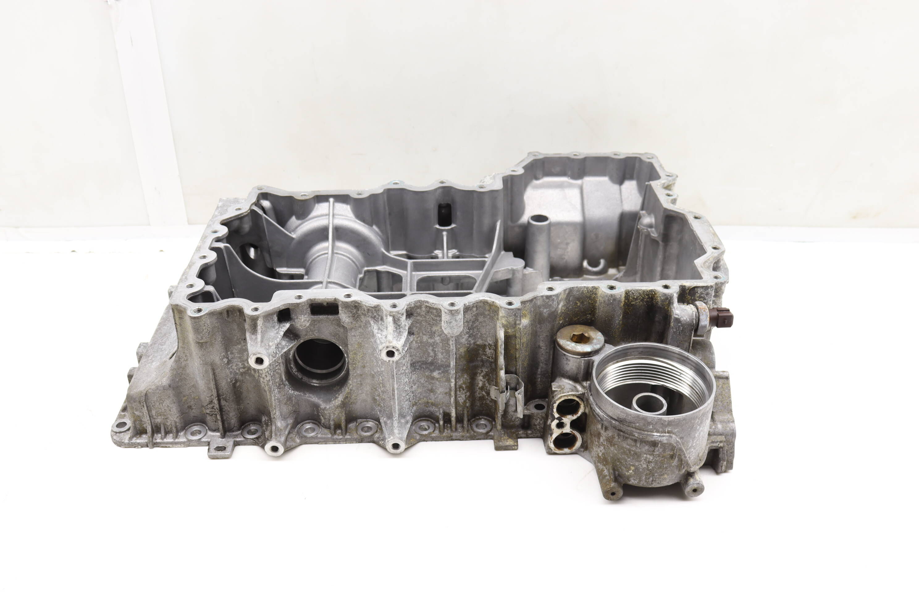 BMW Upper Engine Oil Pan 11137621071