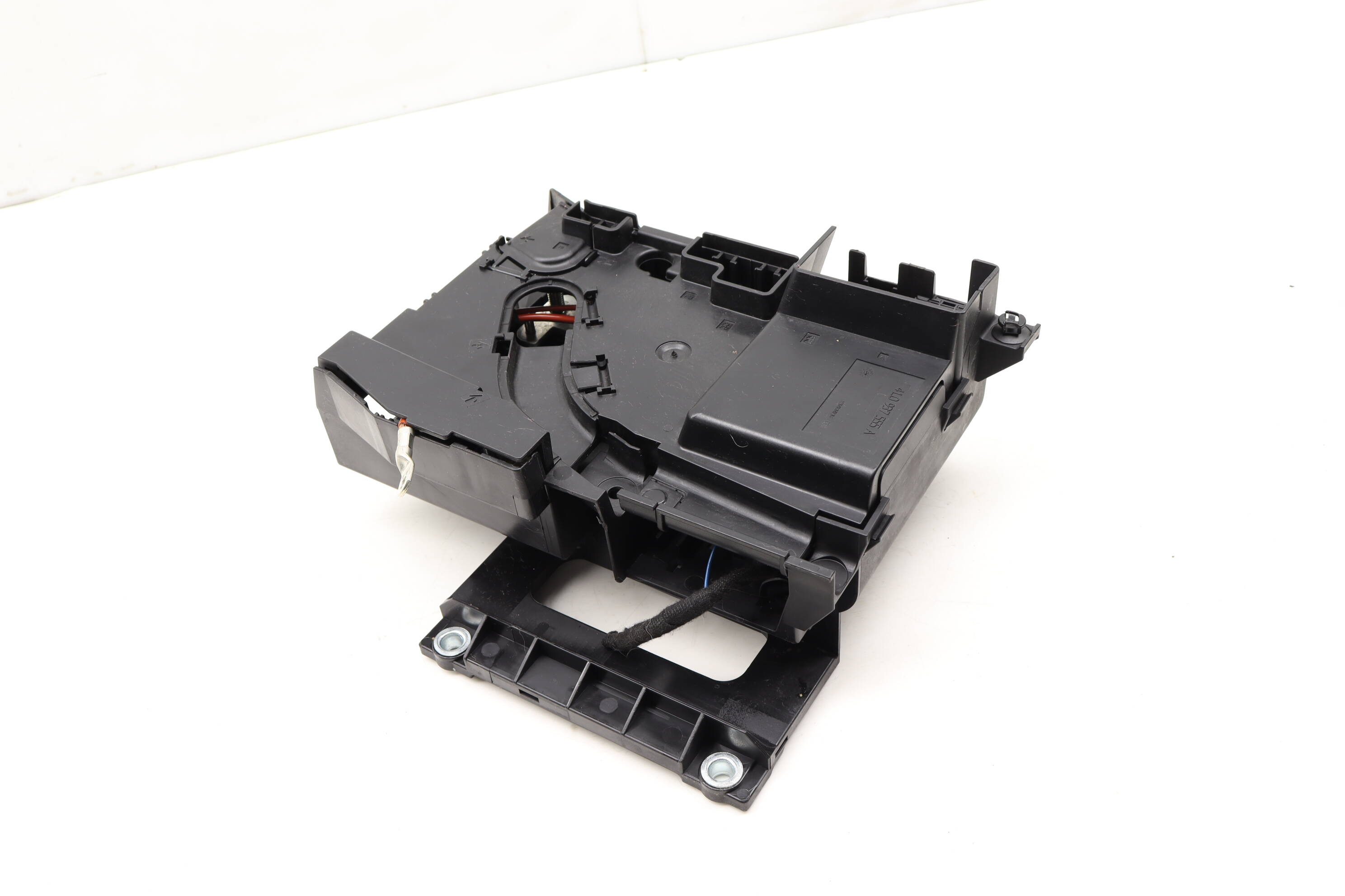 VW Fuse Box Set / Holder / Relay Plate (Touareg) 7L0937559