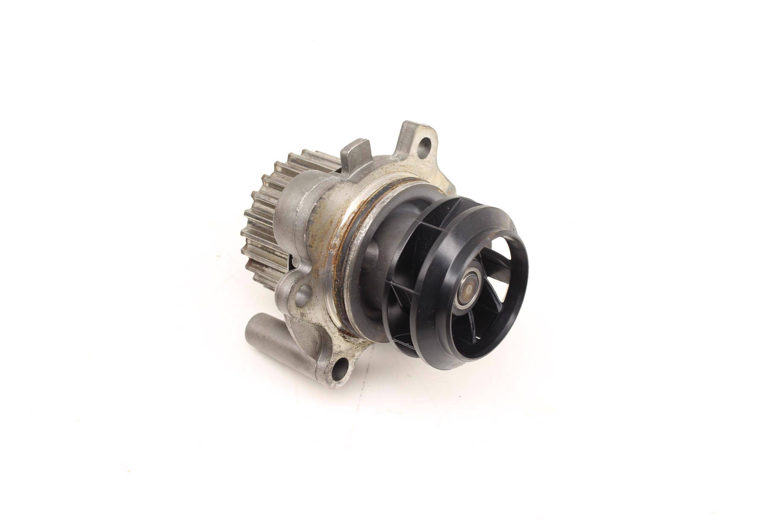 VW Coolant / Water Pump 06A121031C