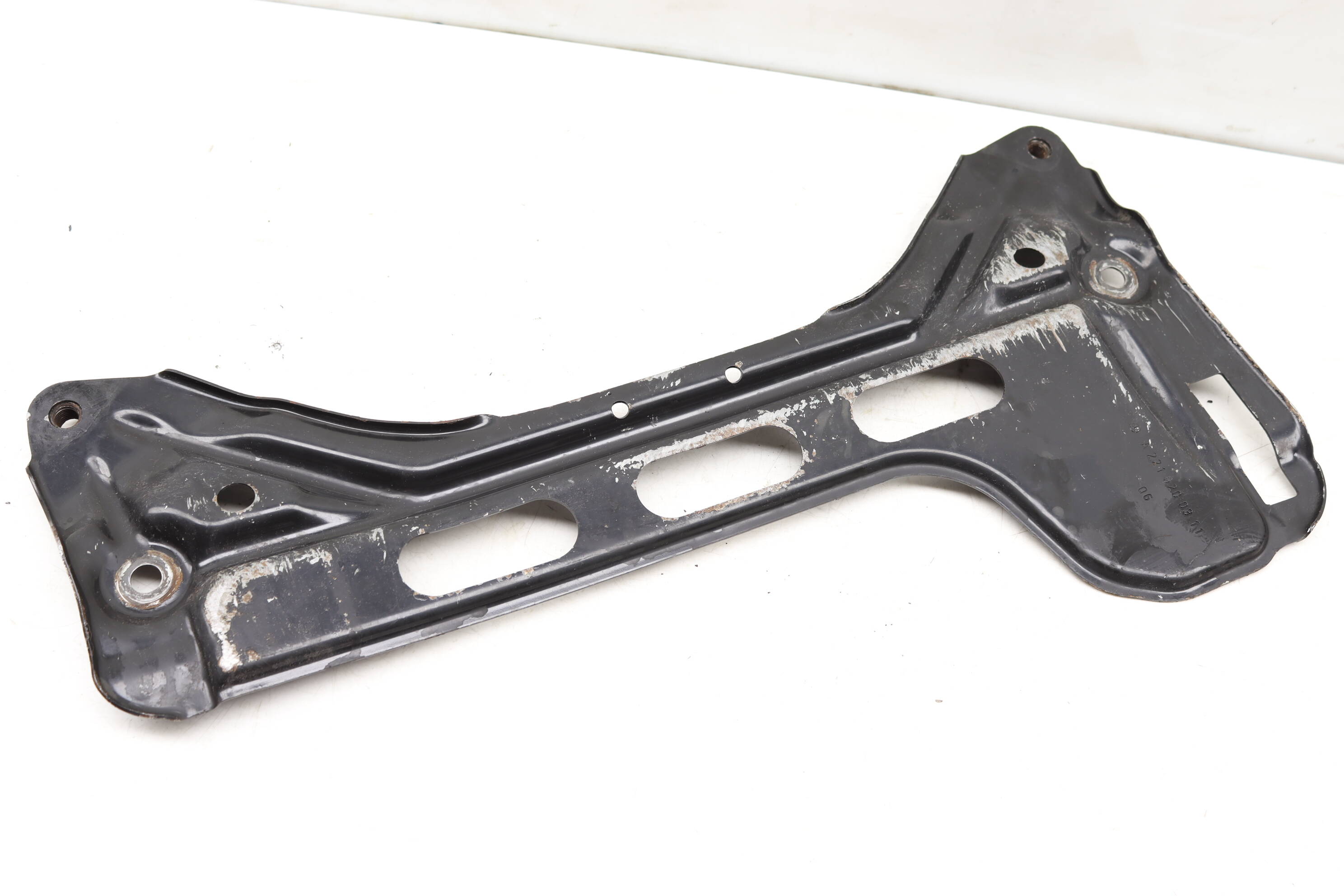 Mercedes-Benz Power Steering Mount Bracket 2216200311