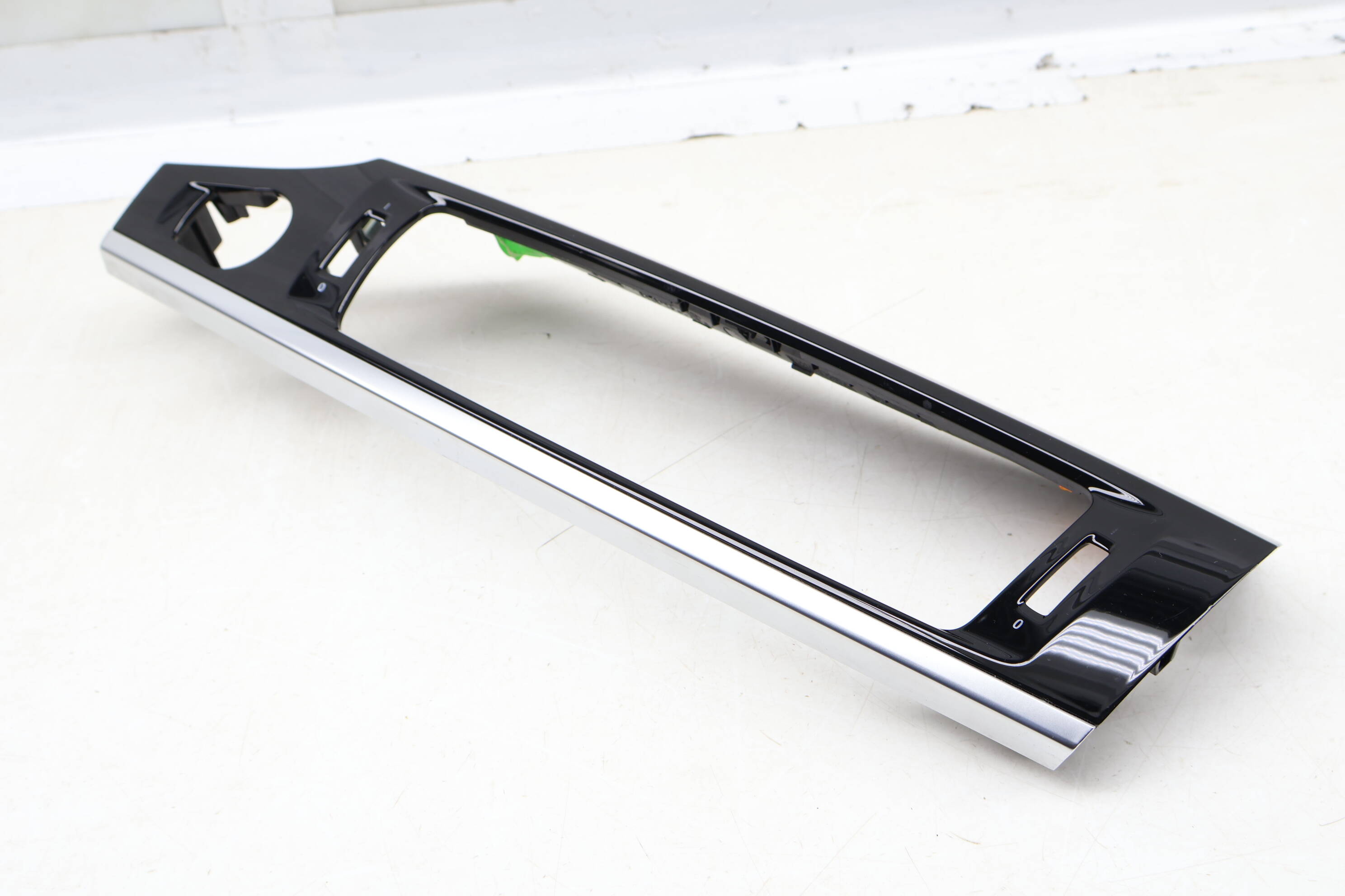 BMW Center Dash Air Vent Trim / Bezel (X3, X4) 51459329352