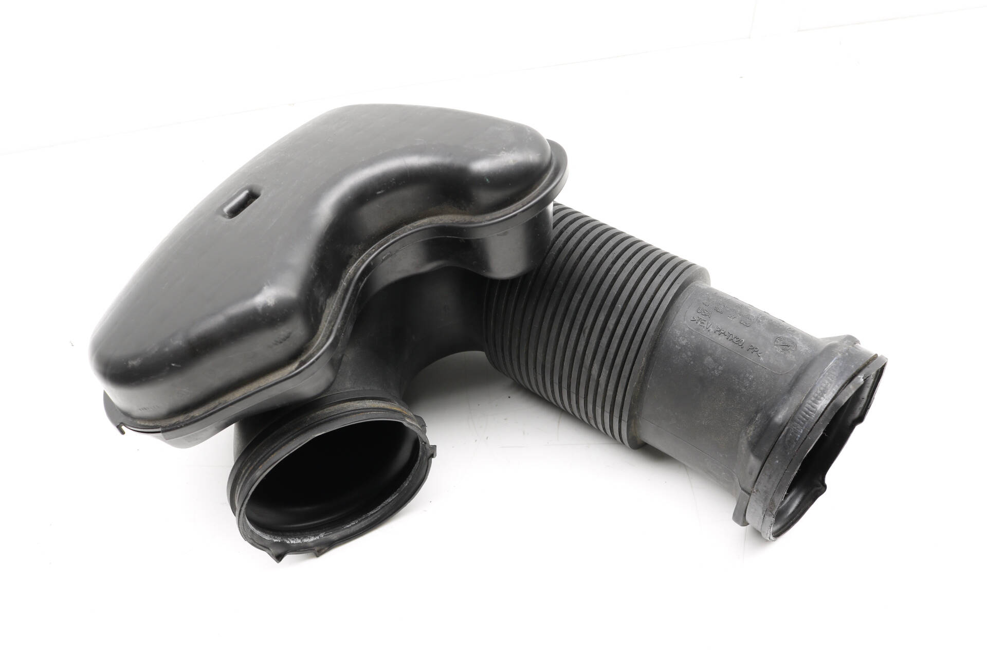 BMW Air Intake Duct W/ Resonator (X5) 13717548899