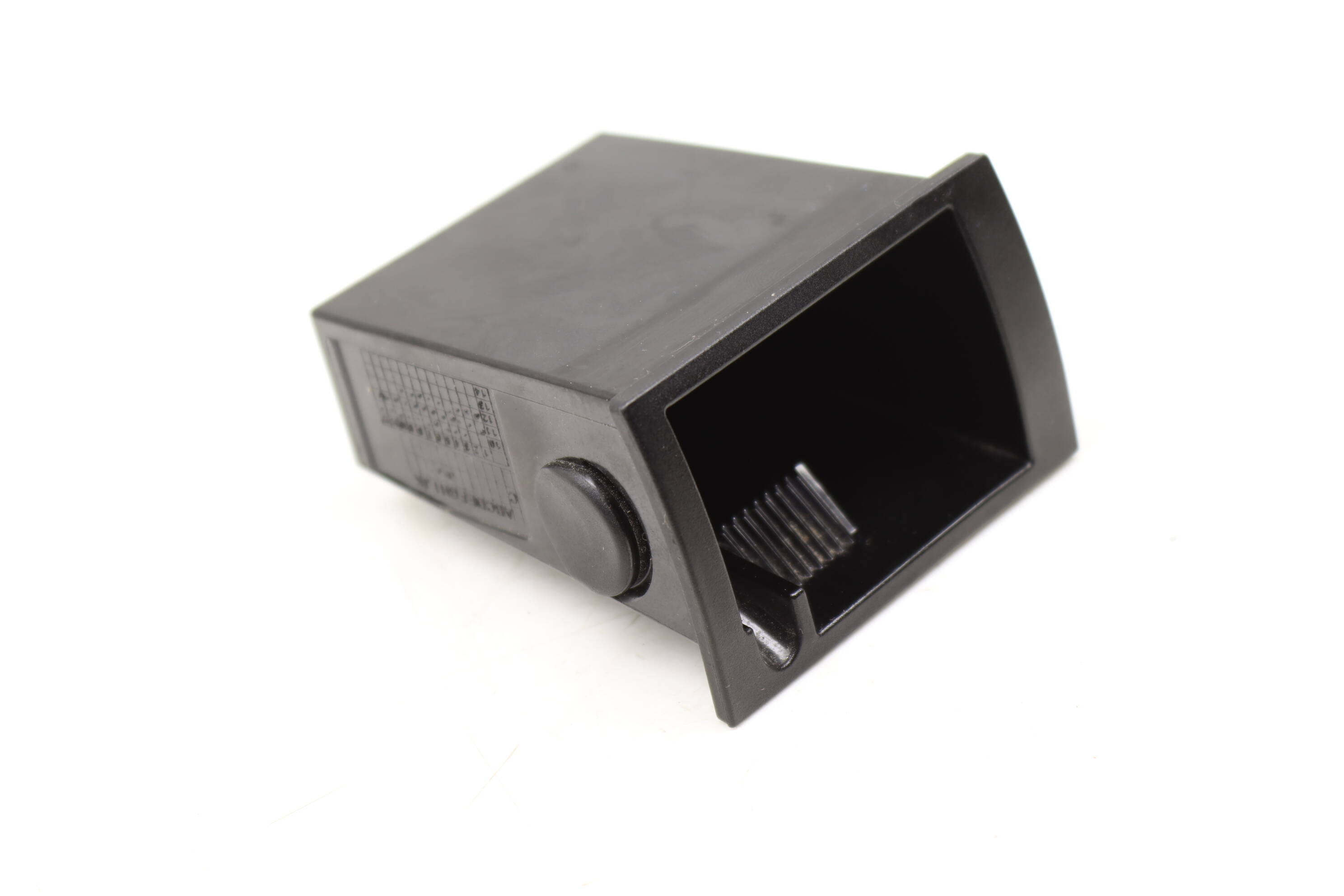 REAR - CENTER CONSOLE ASHTRAY / ASH TRAY INSERT - MERCEDES-BENZ C230