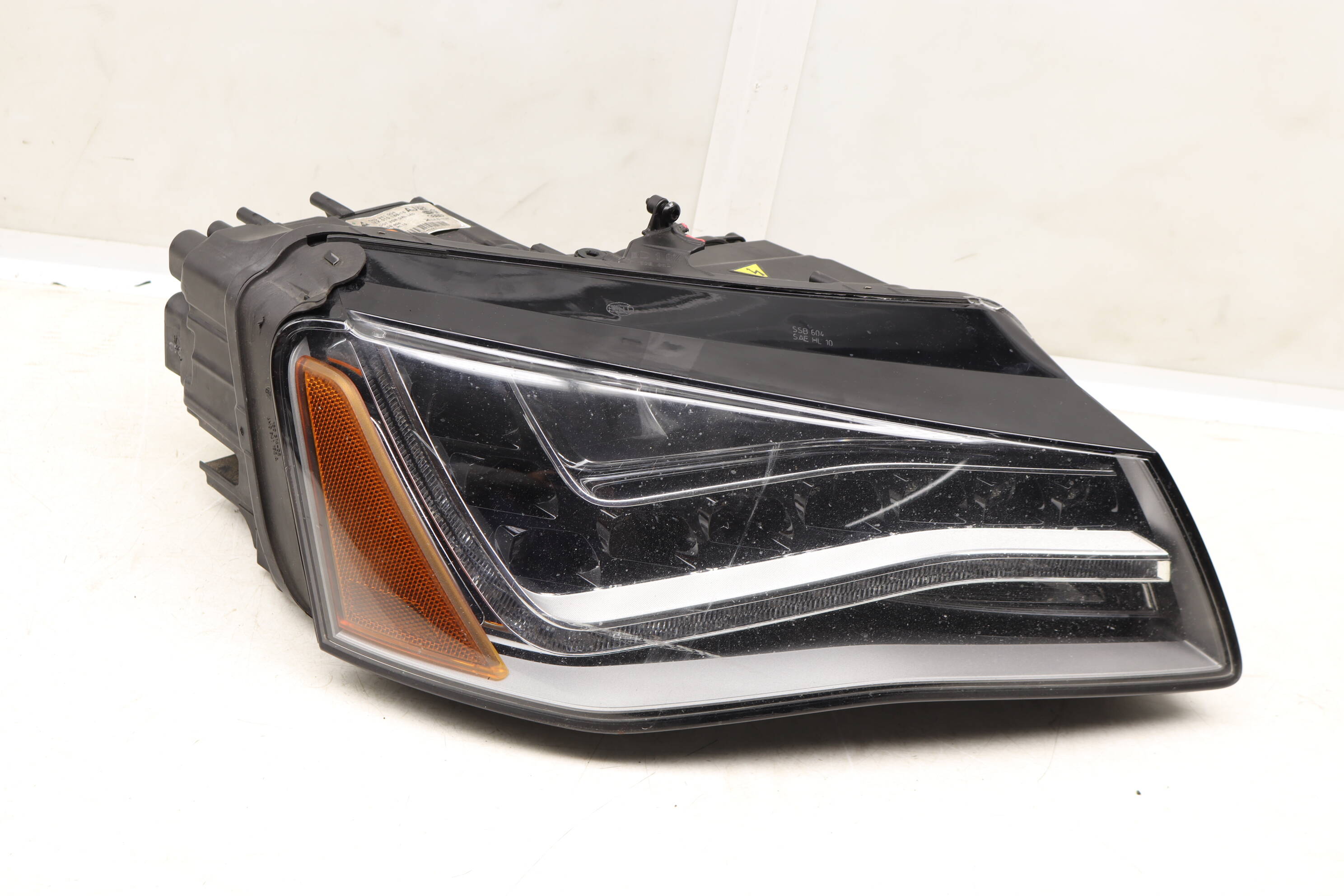 Audi Right Led Headlight / Headlamp (A8 Quattro, S8) 4H0941004AJ