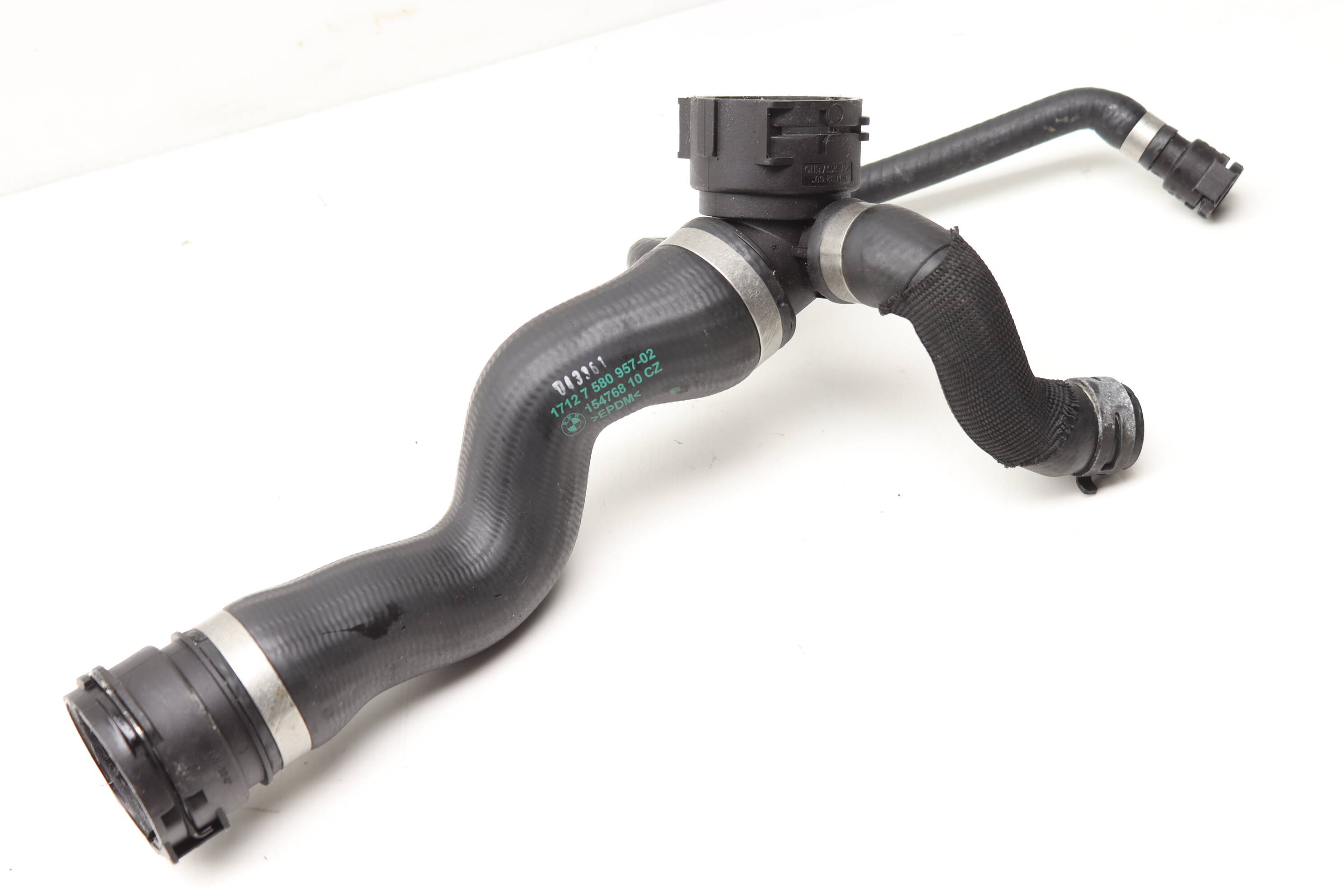 BMW Upper Radiator Coolant Hose / Line 17127580957