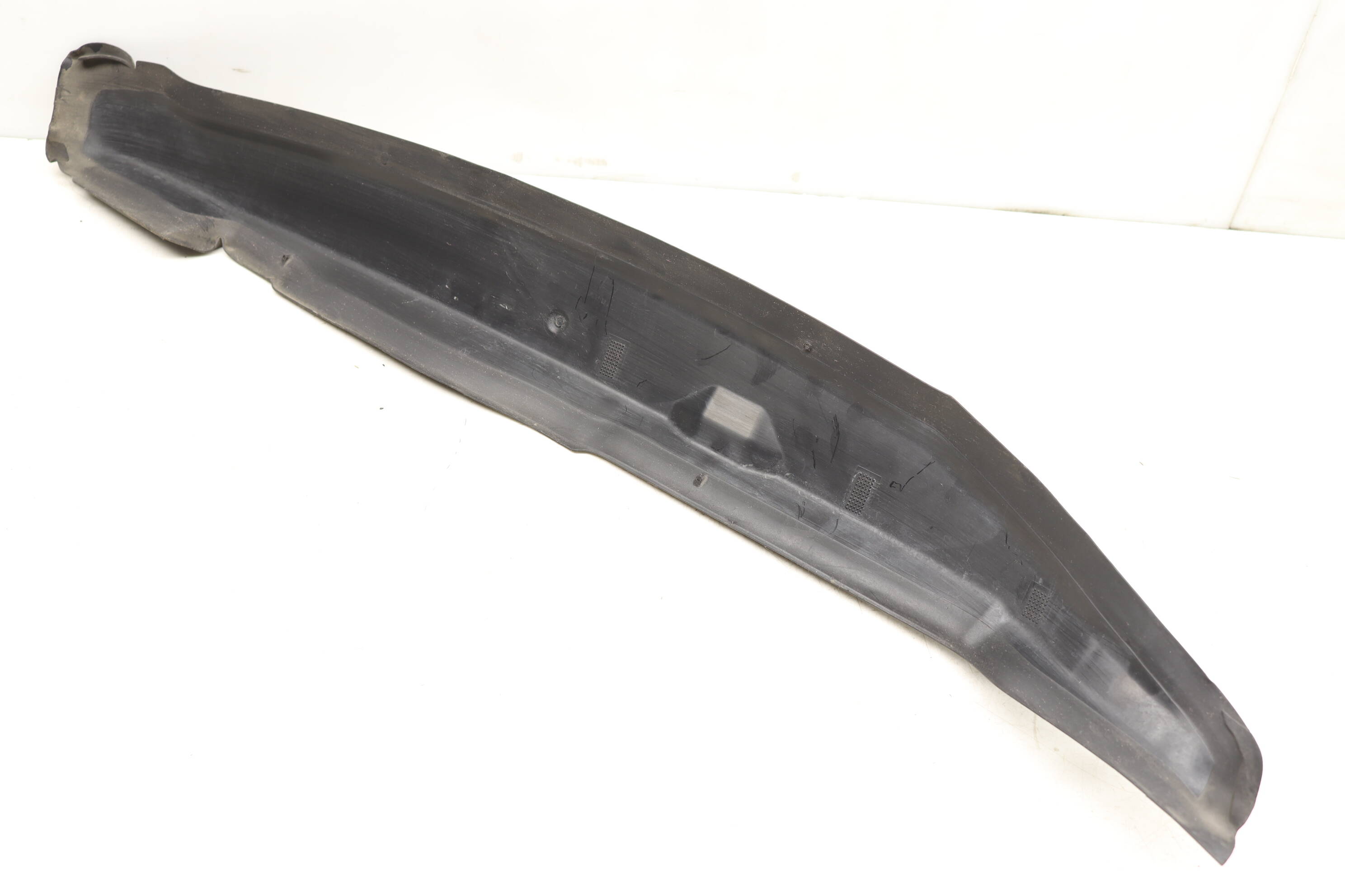 VW Left Inner Fender End Plate / Cover 5G0821111A
