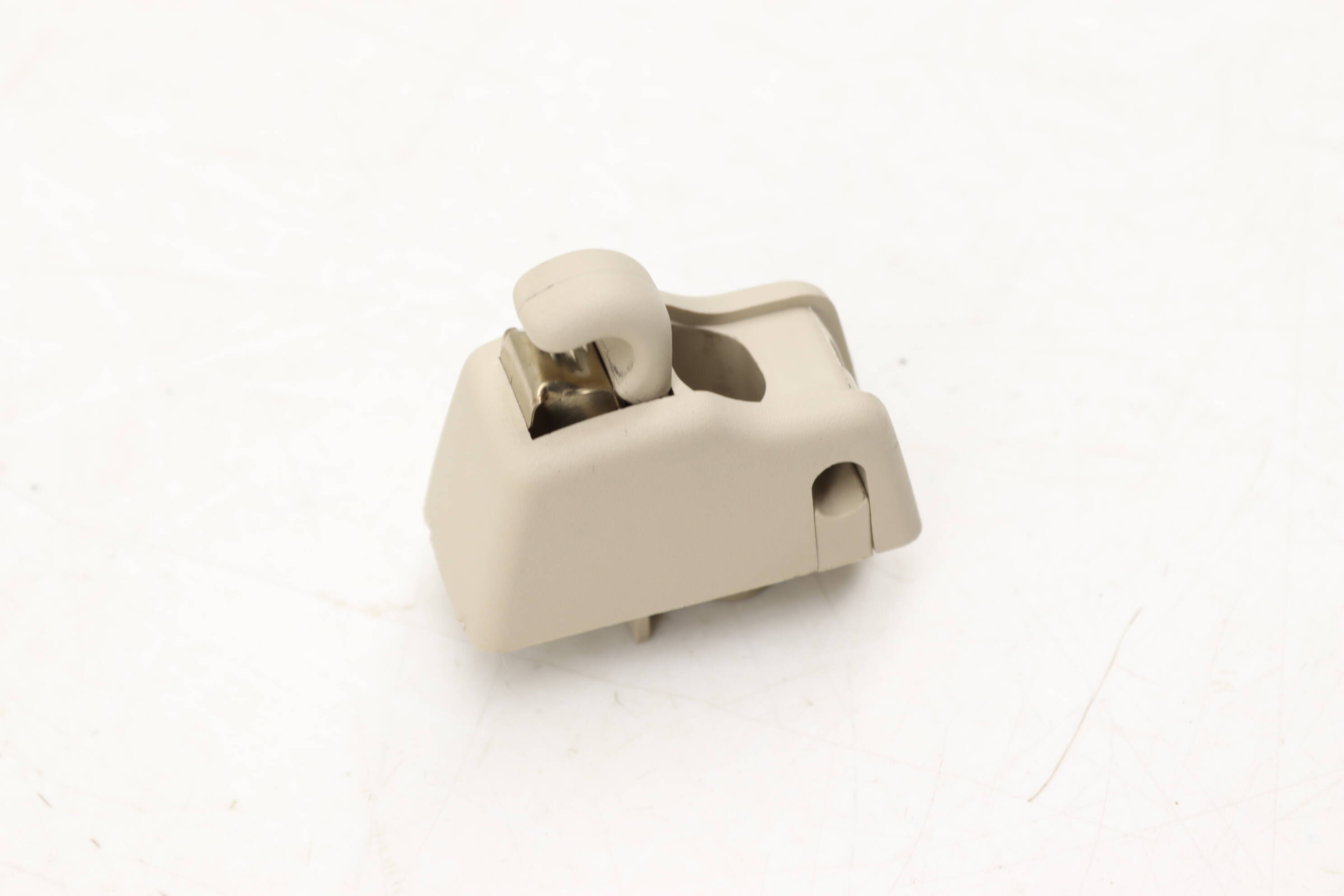 Audi Left Sun Visor Clip / Bracket (Q7) 4L0859561