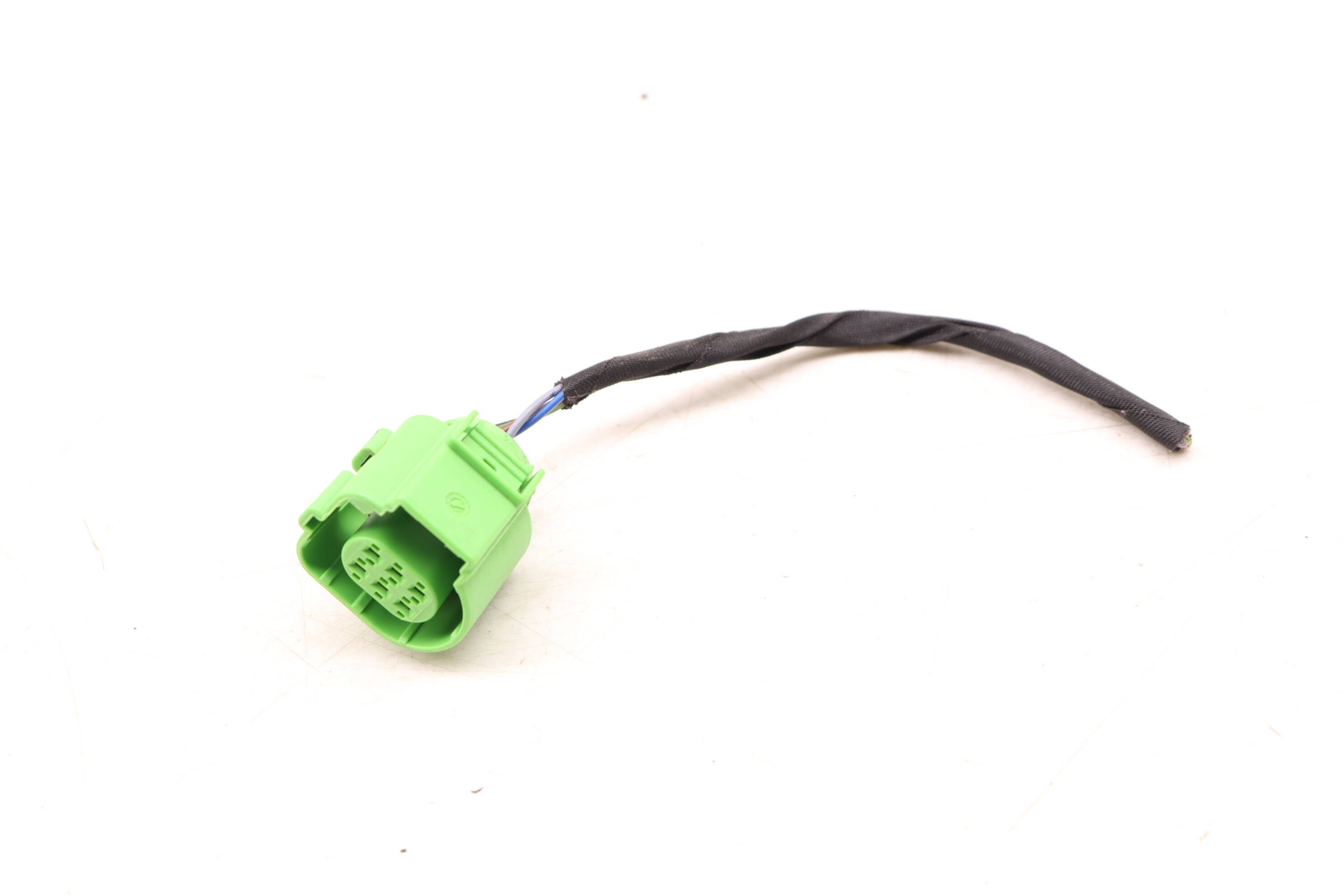 OUTER TAIL LIGHT / LAMP WIRING CONNECTOR / PIGTAIL - AUDI A5 RS5 S5