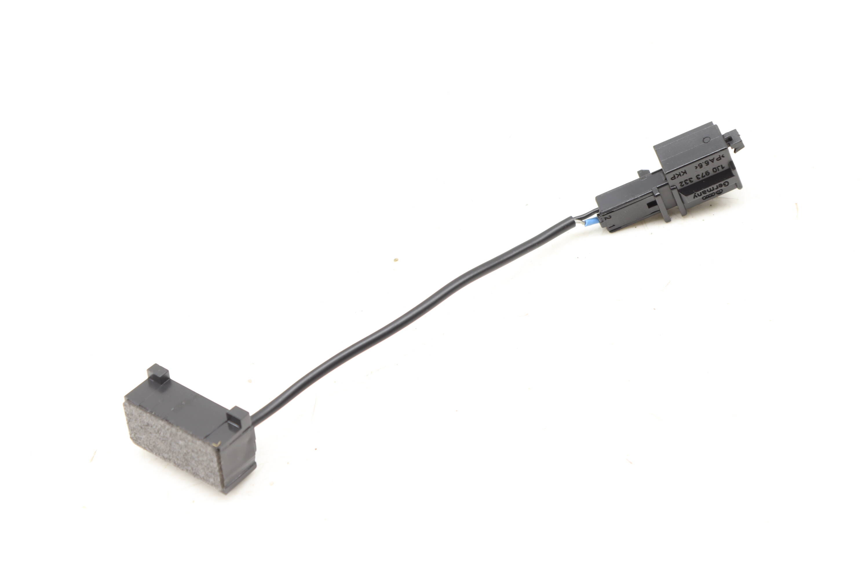 VW Antenna Booster (Jetta, Taos, ID.4, Passat, Arteon) 3G9035534