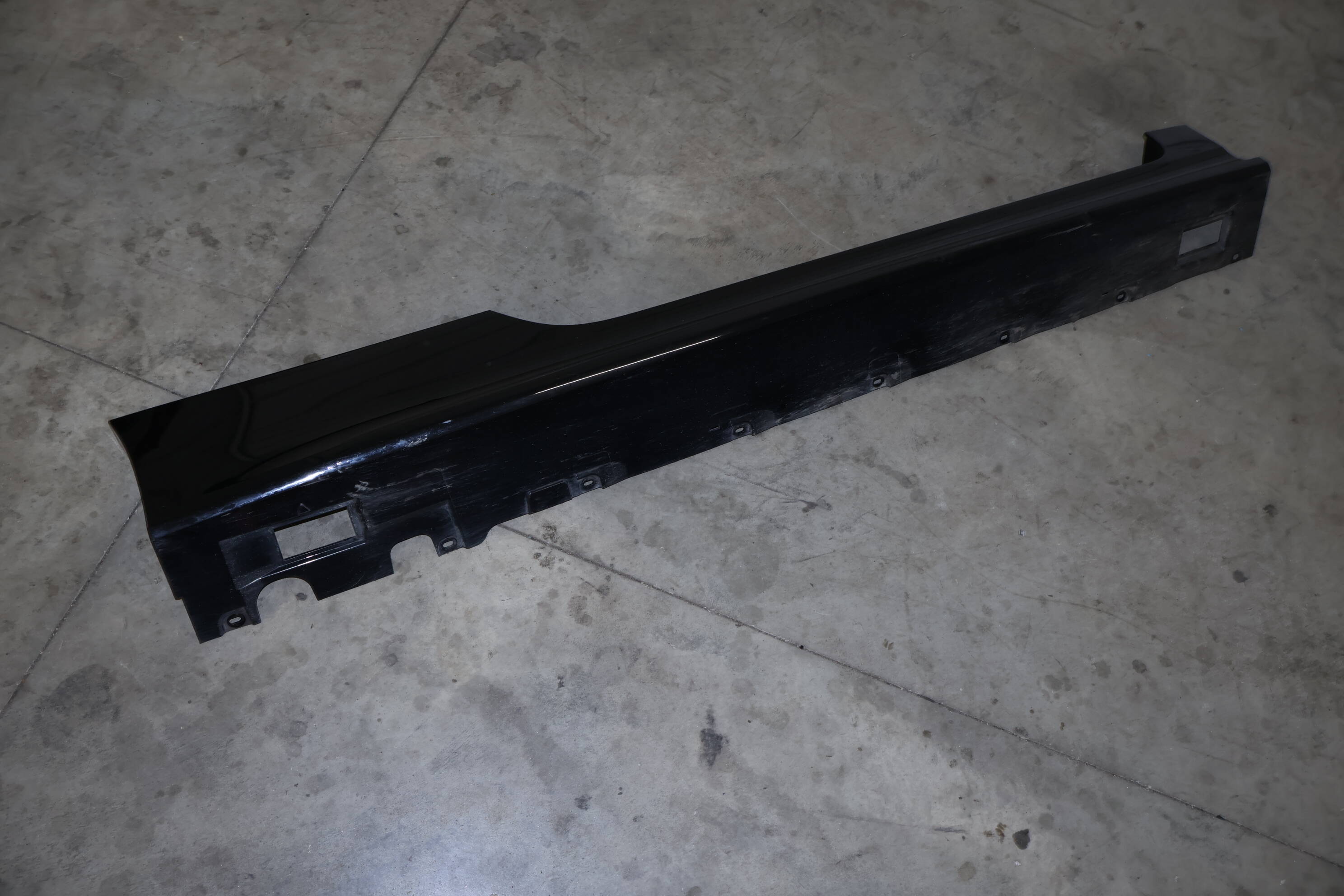 Audi Right Side Skirt / Rocker Panel 8J0853856B