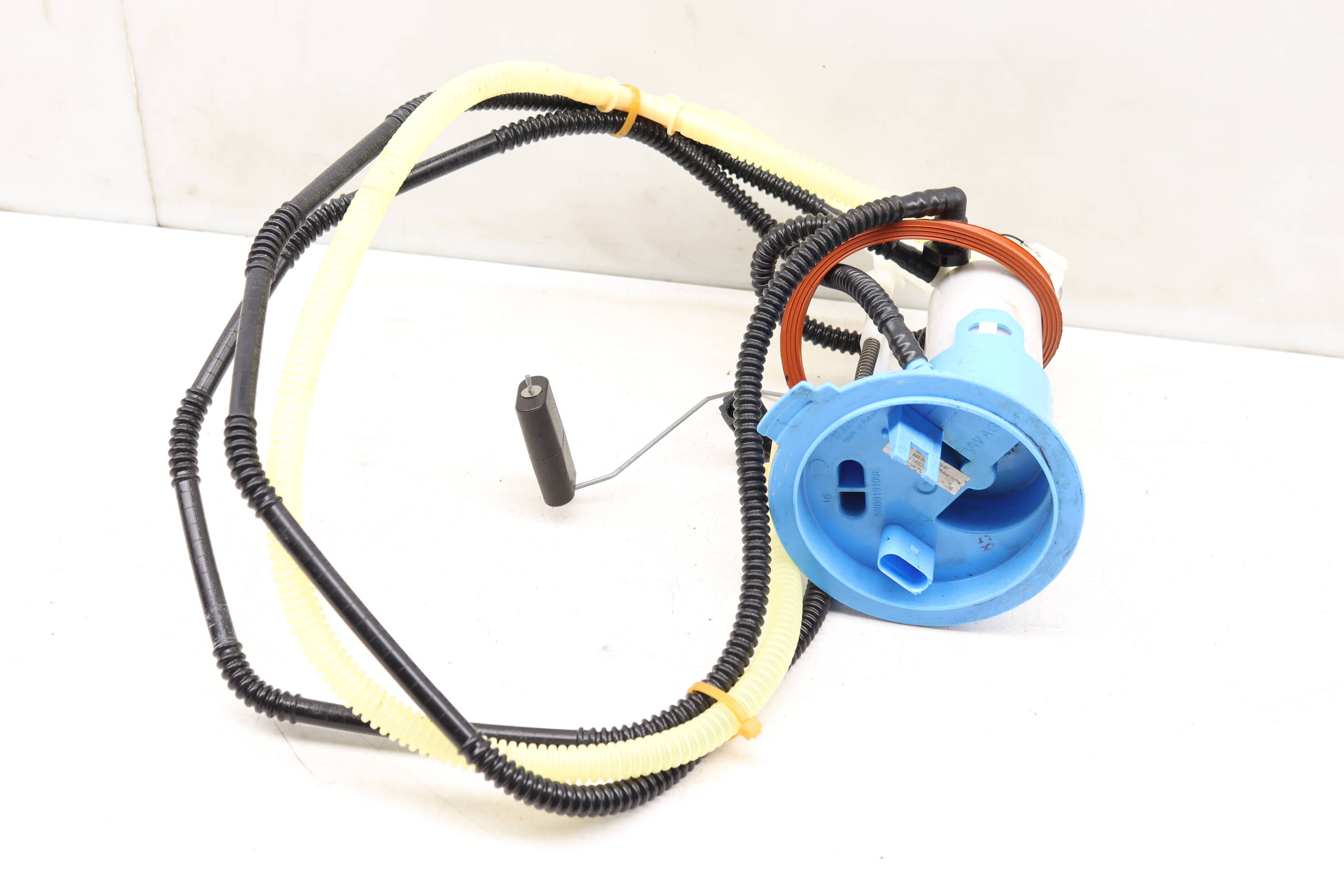 VW Left In-Tank Fuel Filter Assembly (Tiguan) 5N0919109E