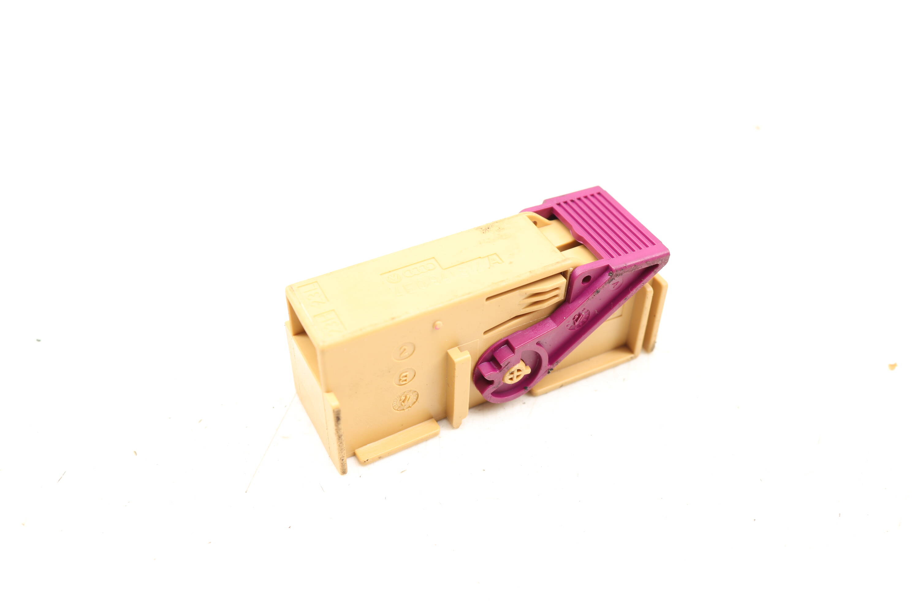 Audi Can-Bus Wiring Connector Plug 4E0941817A