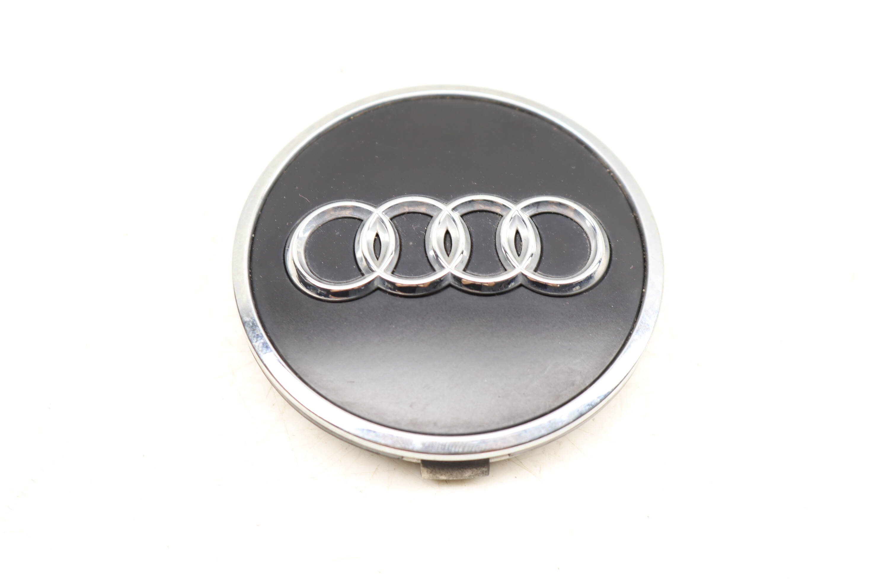 Audi Wheel Center Cap 8W0601170B