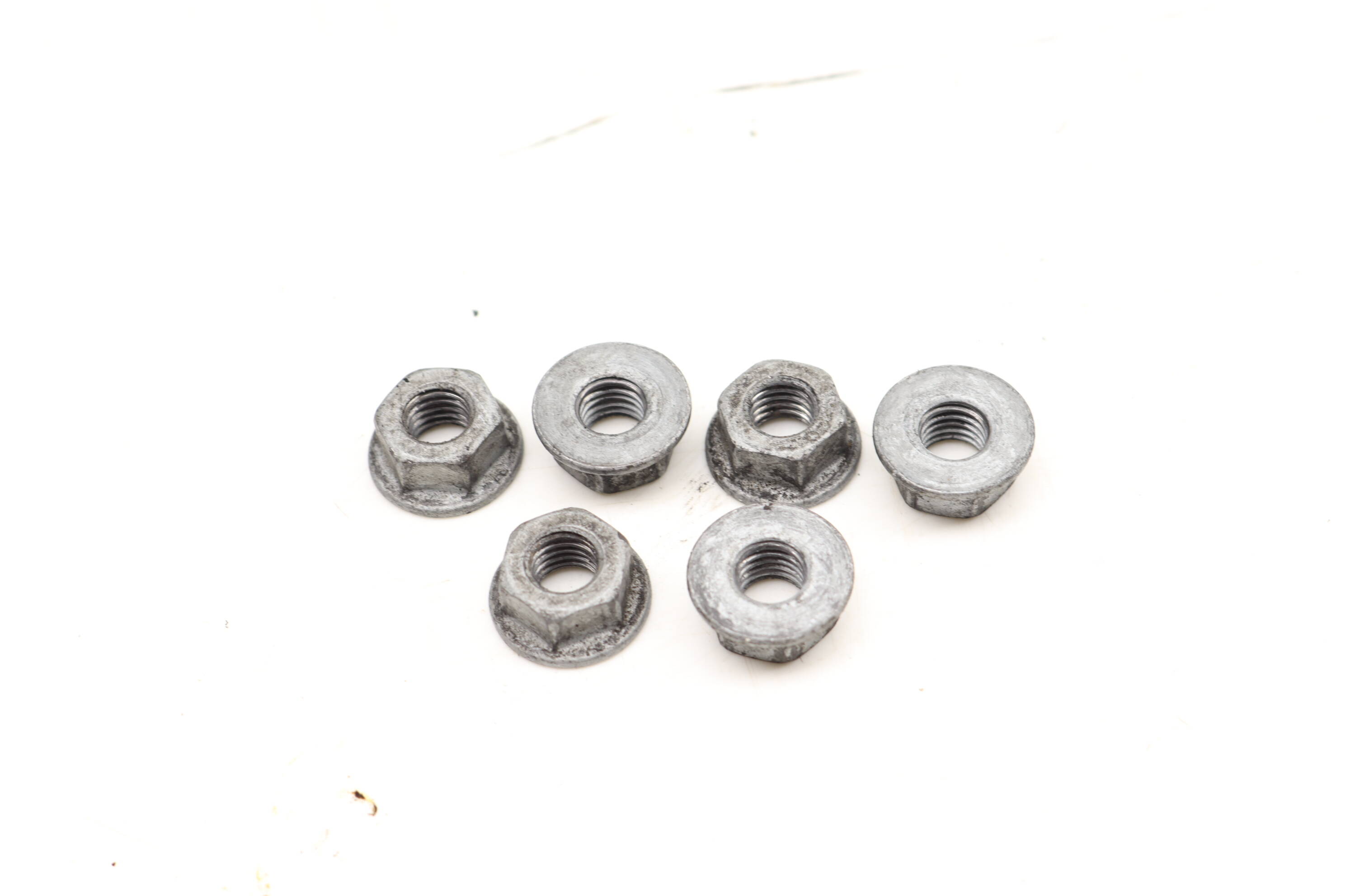 Audi Fuel Injector Clip Set (6) 06E133036A