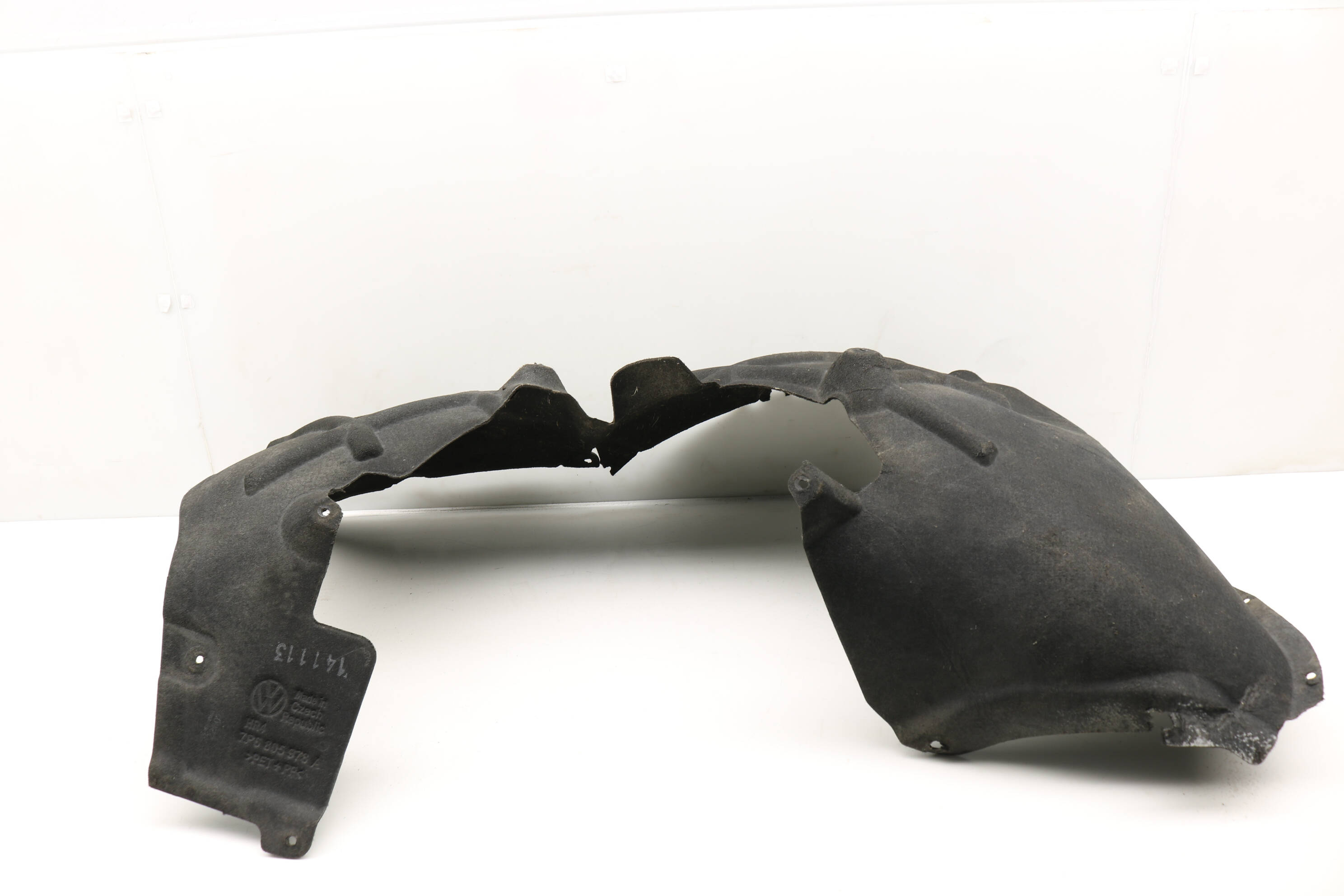 FRONT LEFT - WHEEL FENDER FLARE TRIM / MOLDING - VW TOUAREG