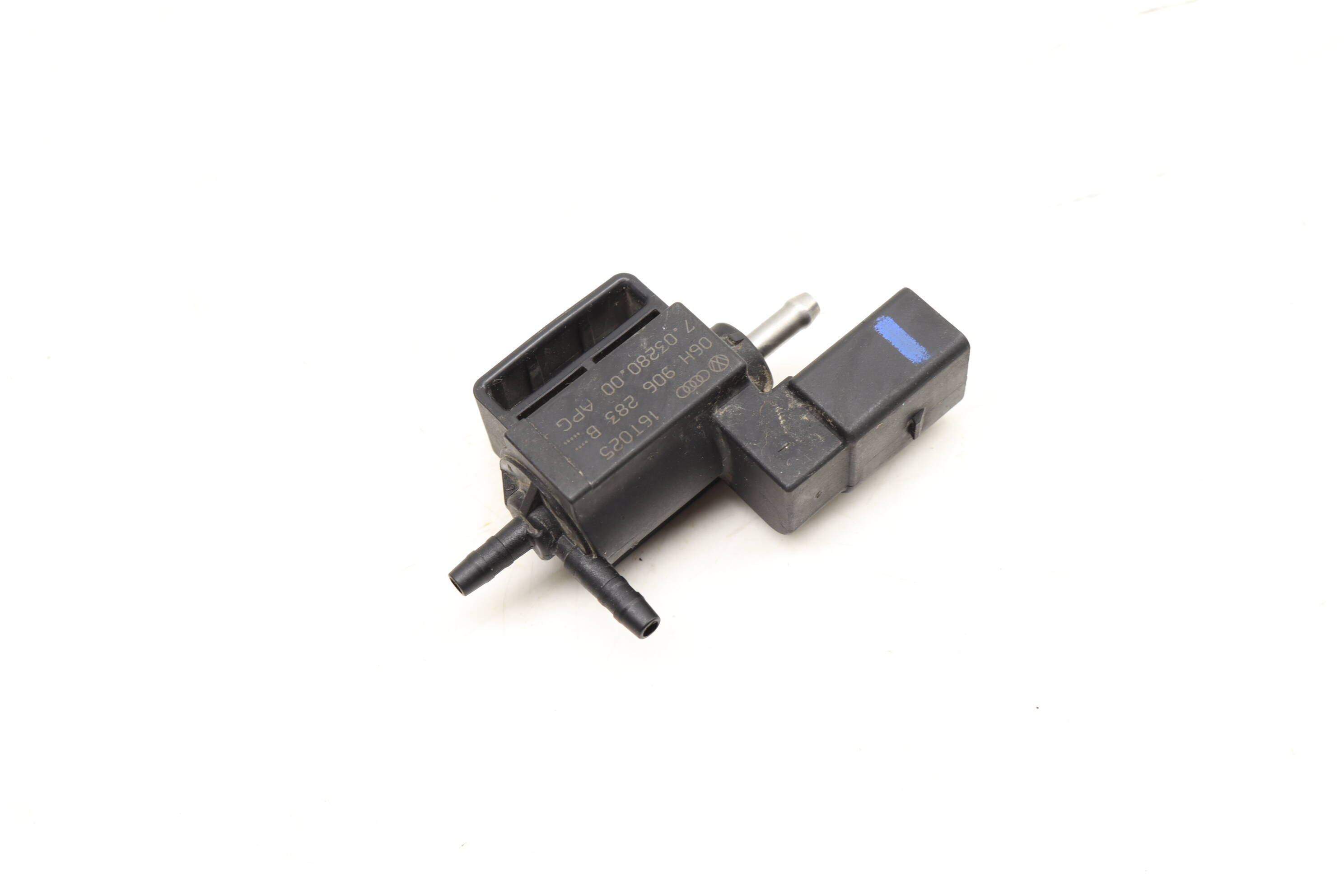 SOLENOID VALVE - AUDI A3 A4 ALLROAD A5 A6 A8 PORSCHE PANAMERA VW ATLAS