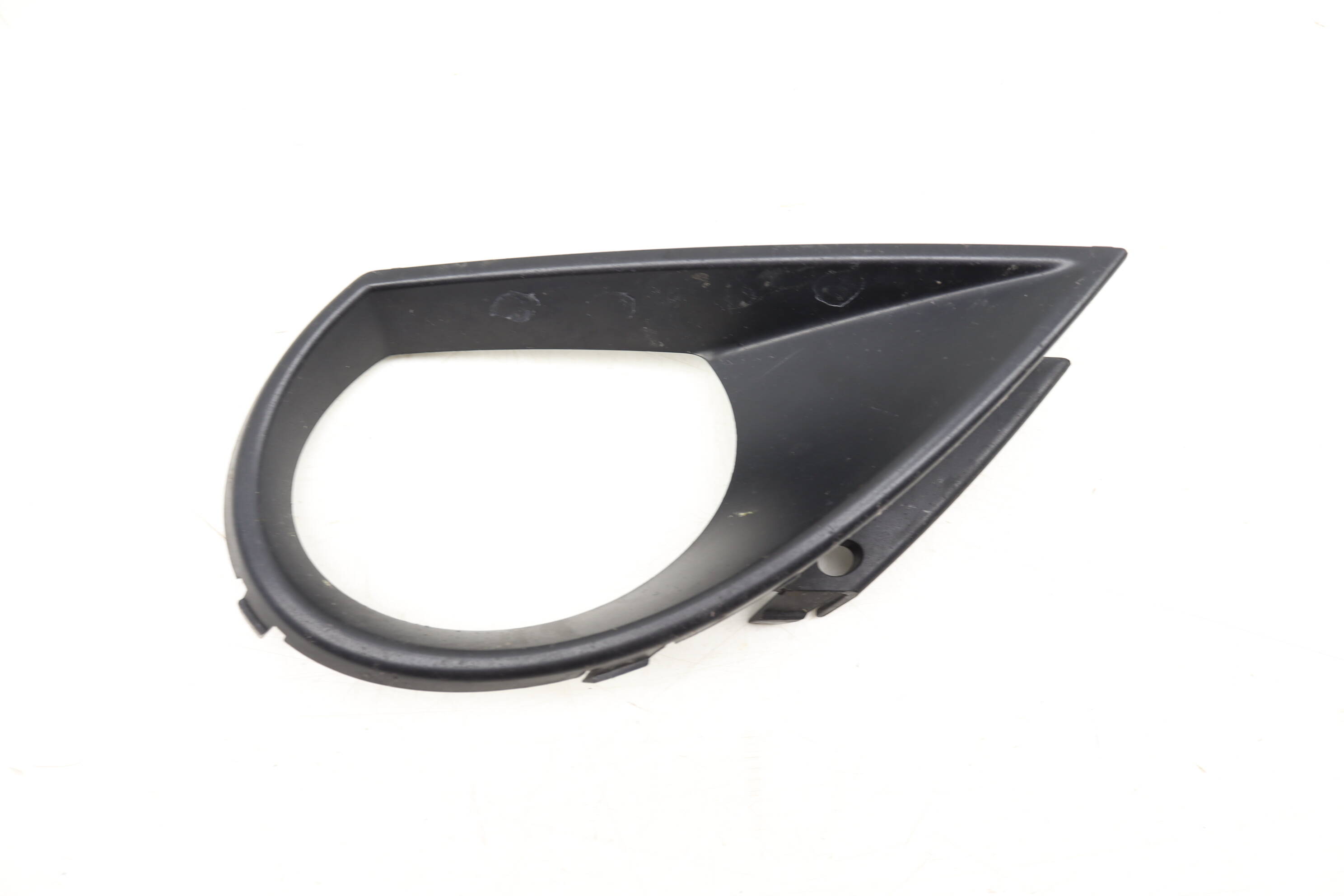 RIGHT - FOG LIGHT TRIM / BEZEL - AUDI Q7 - 4L0807490A