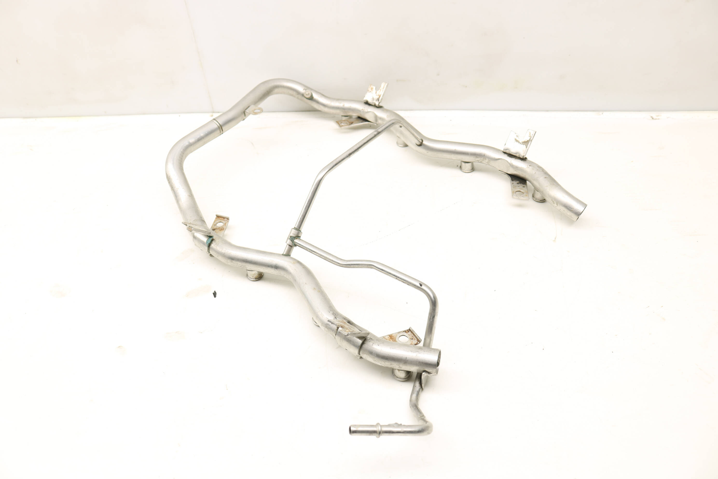 BMW Fuel Rail / Injection Tube (X5) 13531437443