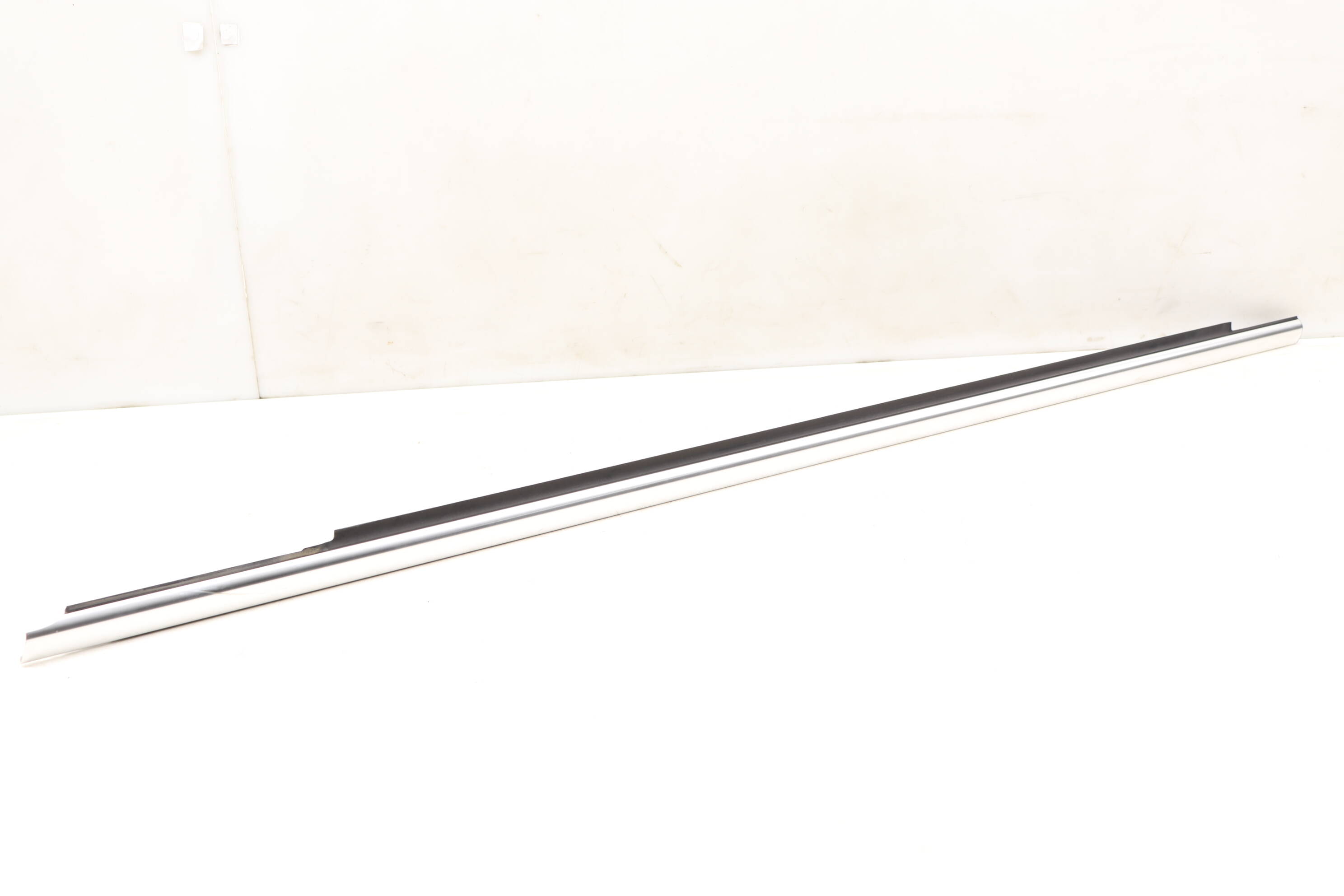 VW Front Left Exterior Door / Window Slot Seal Trim 5N0837475E