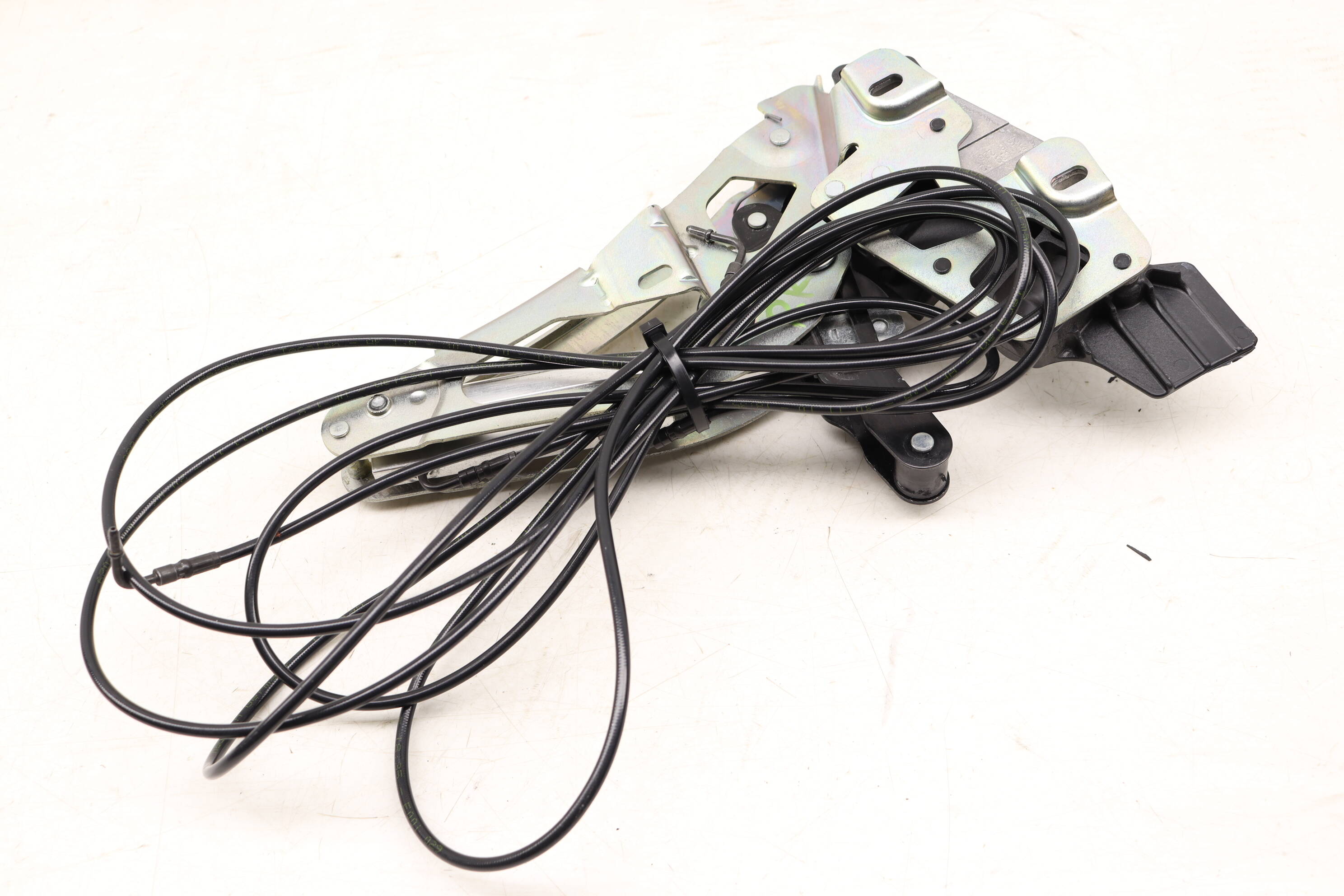 Mercedes-Benz Convertible Top Roof Latch Assembly 2307901471