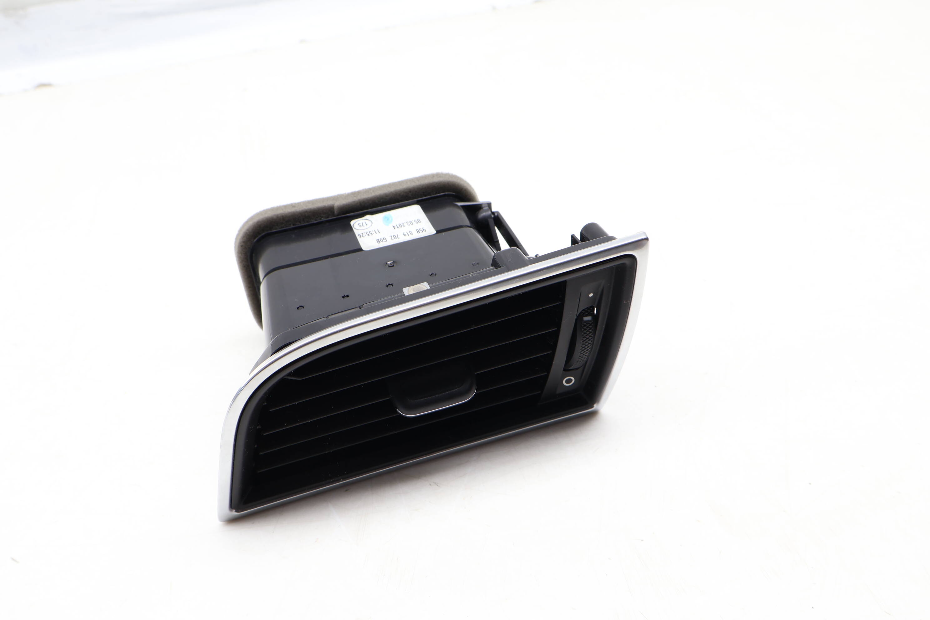 Porsche Right Dash Air Vent (Macan) 95B819702