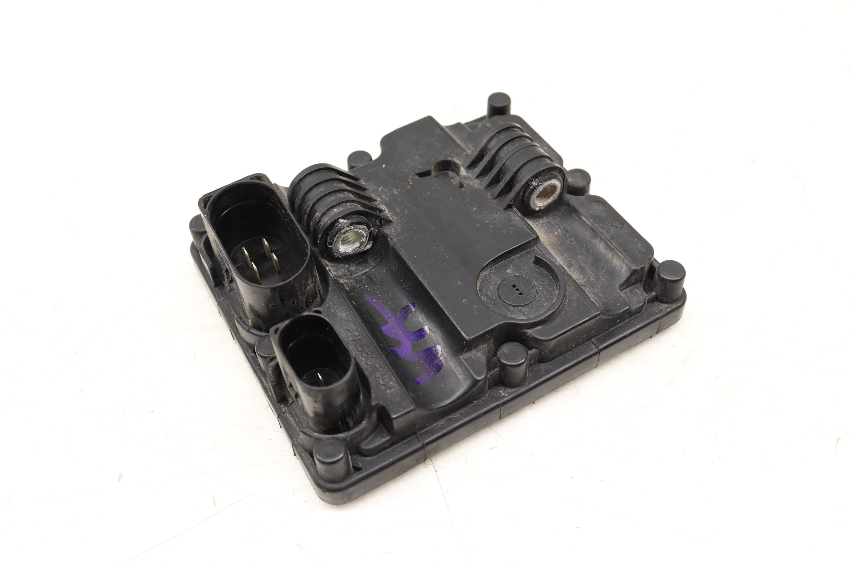BMW Rear Differential Control Module (X1) 33148655341
